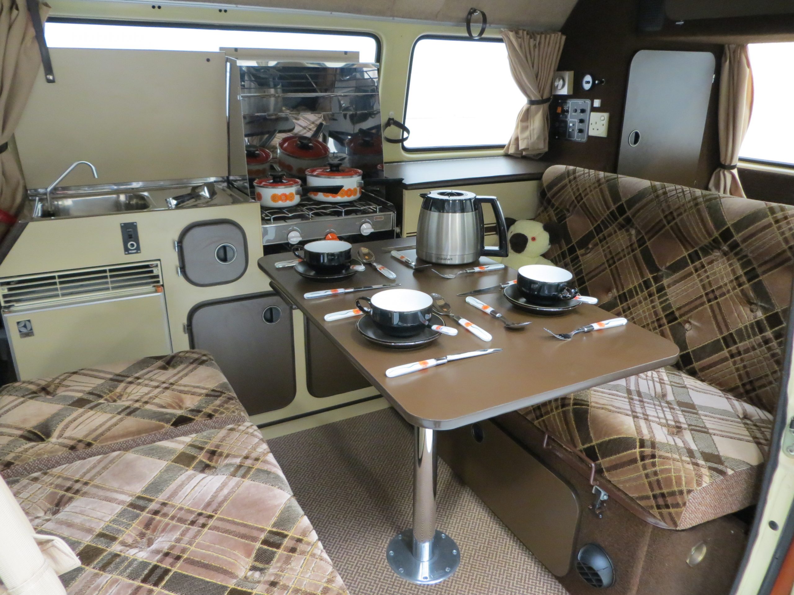 VW T25 Devon Moonraker – KGF