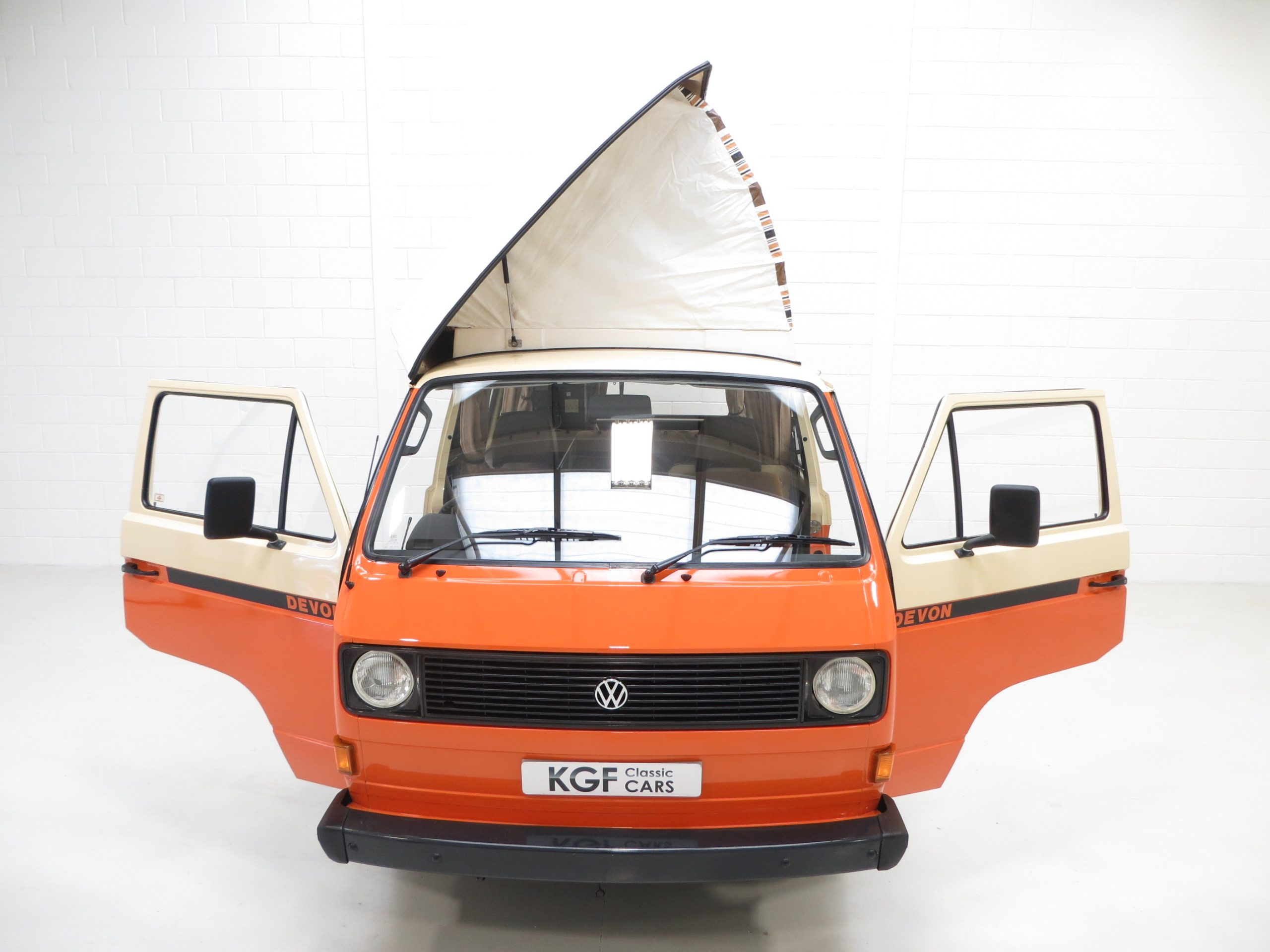 VW T25 Devon Moonraker – KGF
