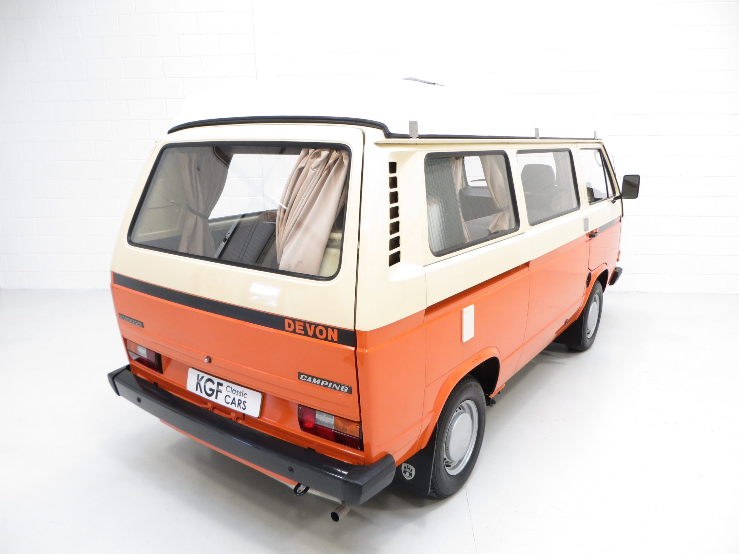 VW T25 Devon Moonraker – KGF