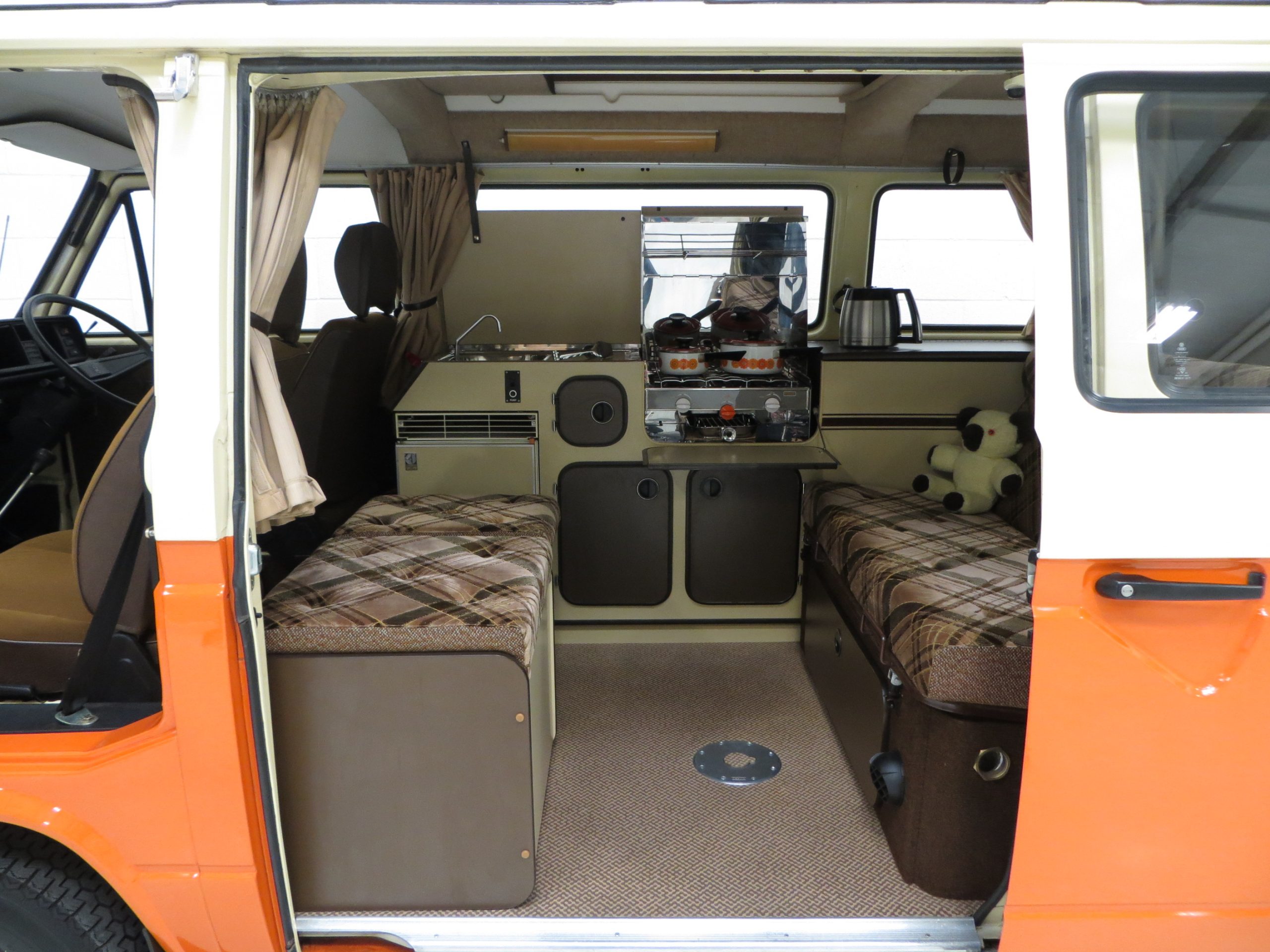 VW T25 Devon Moonraker – KGF