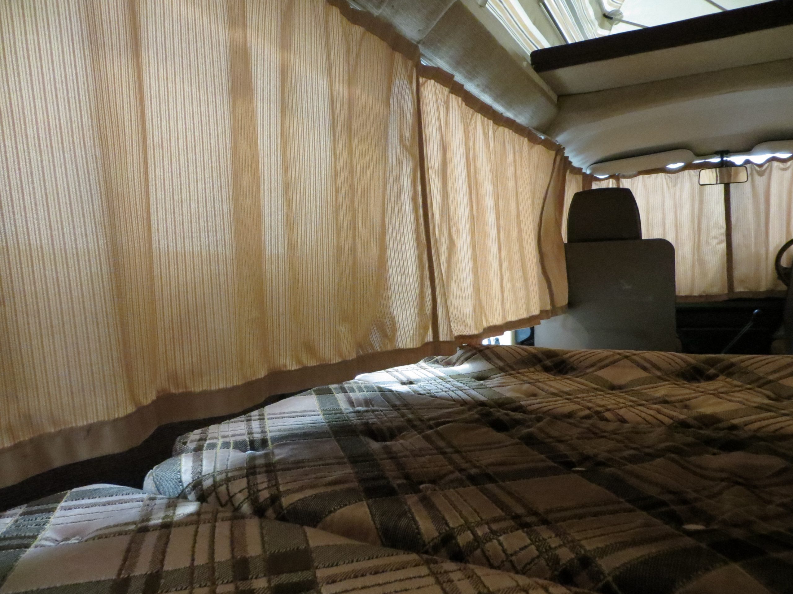 VW T25 Devon Moonraker – KGF