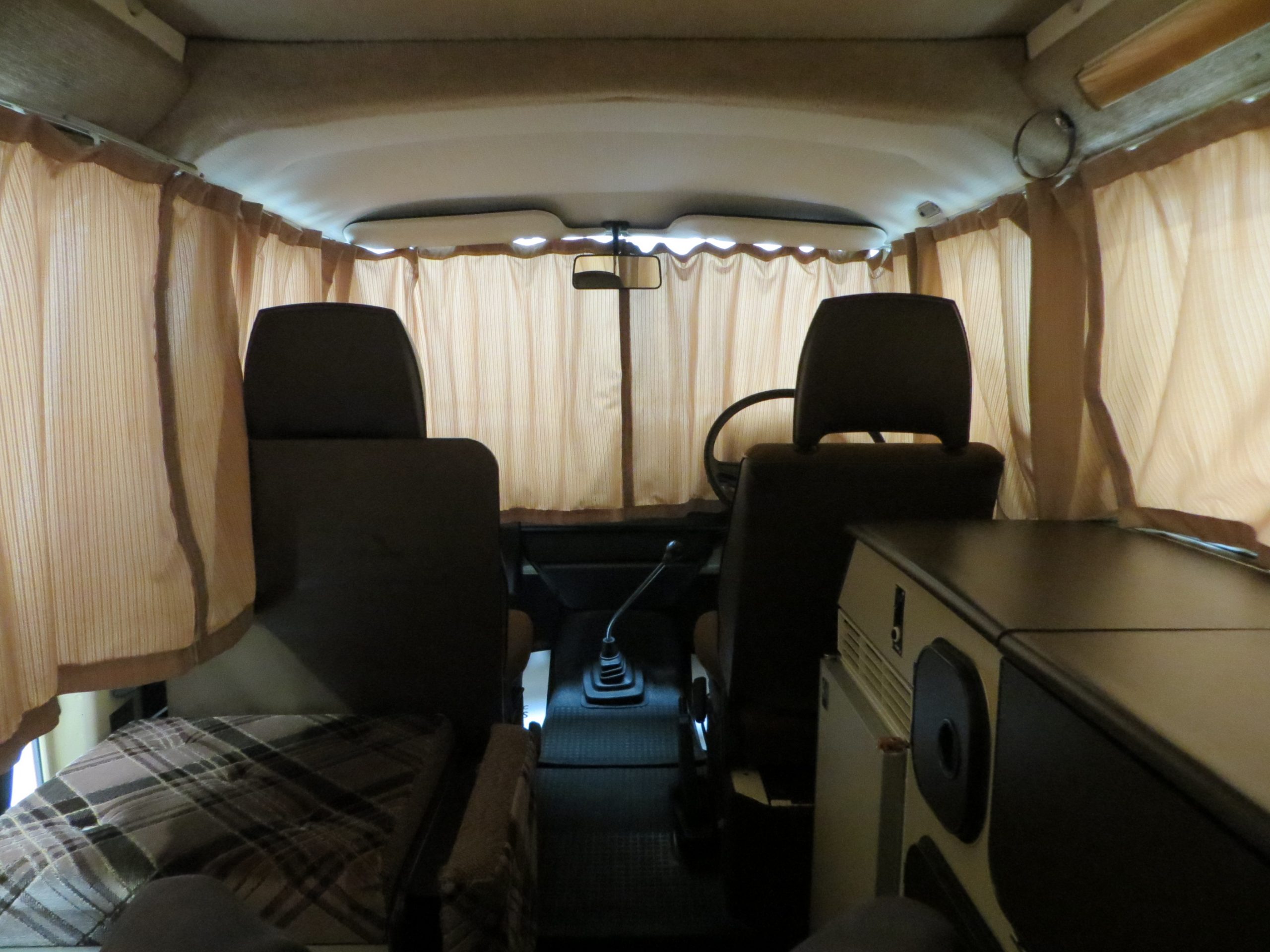 VW T25 Devon Moonraker – KGF