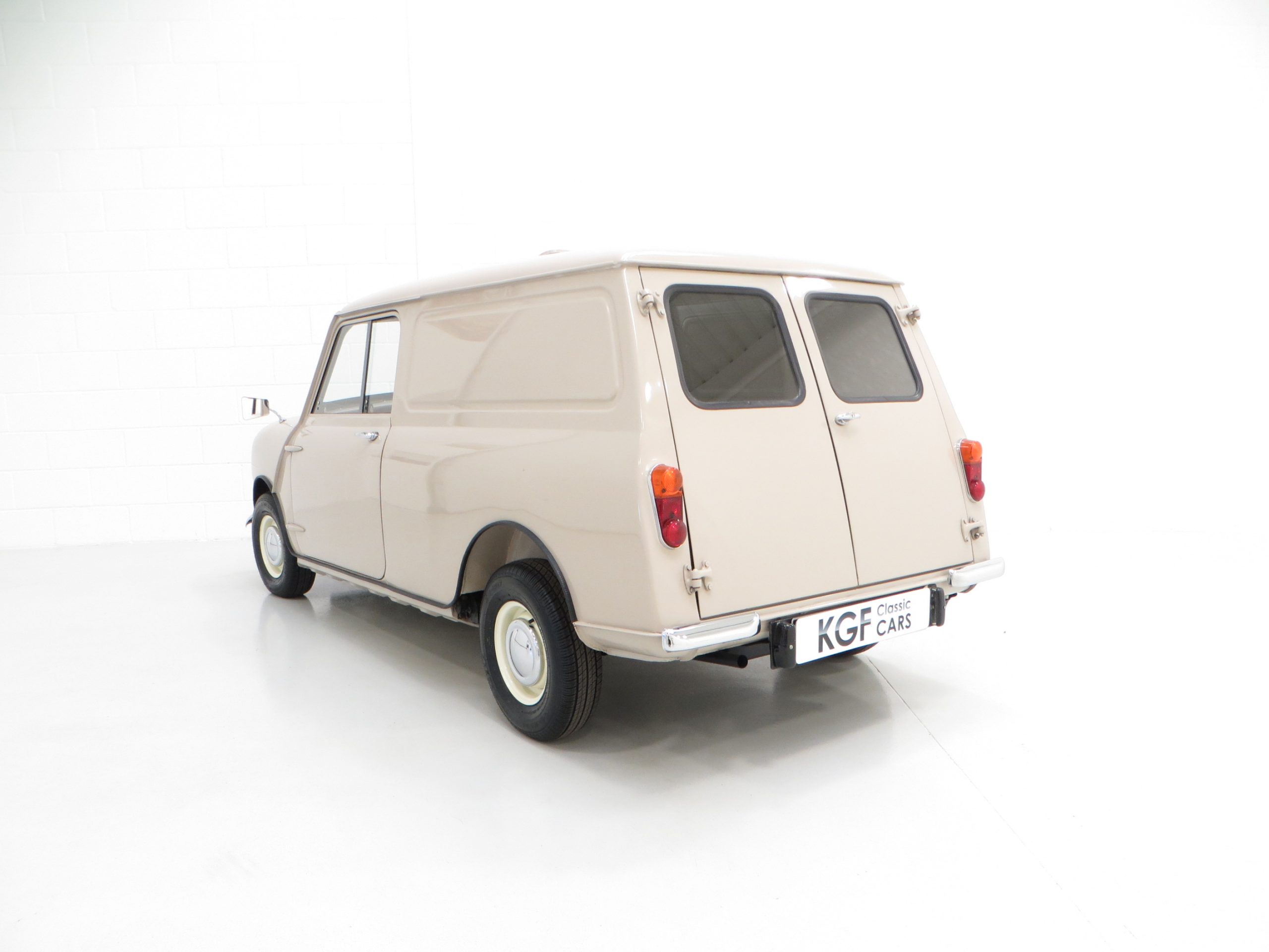 Mk1 Morris Mini Van 850 – KGF