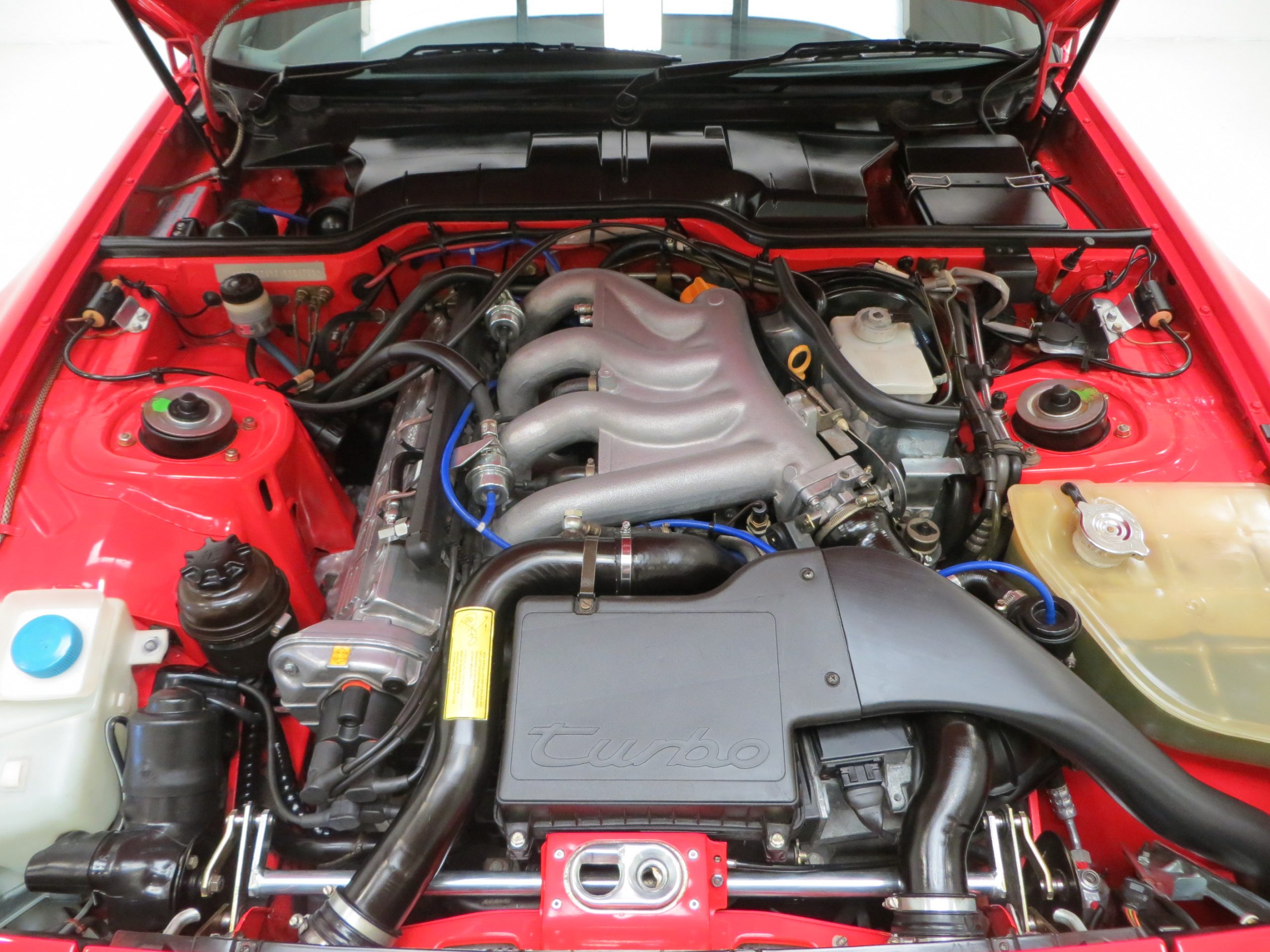 Porsche 944 Turbo S – KGF