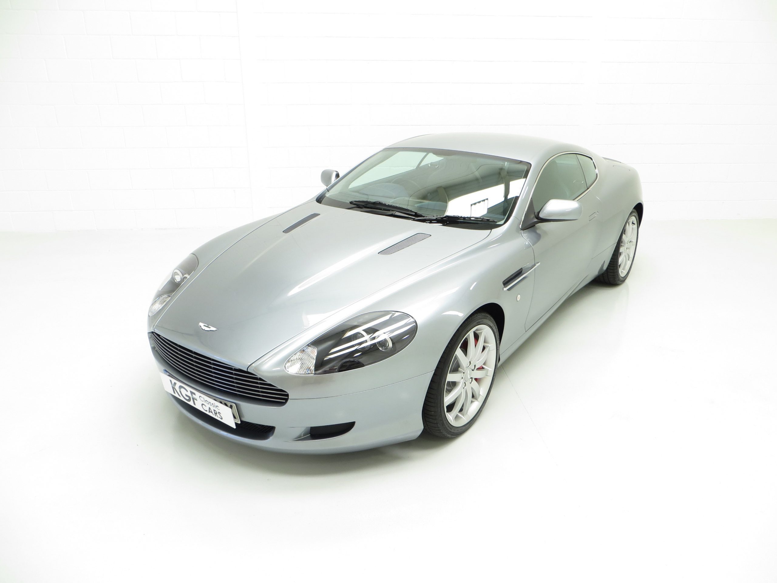 Aston Martin DB9 – KGF