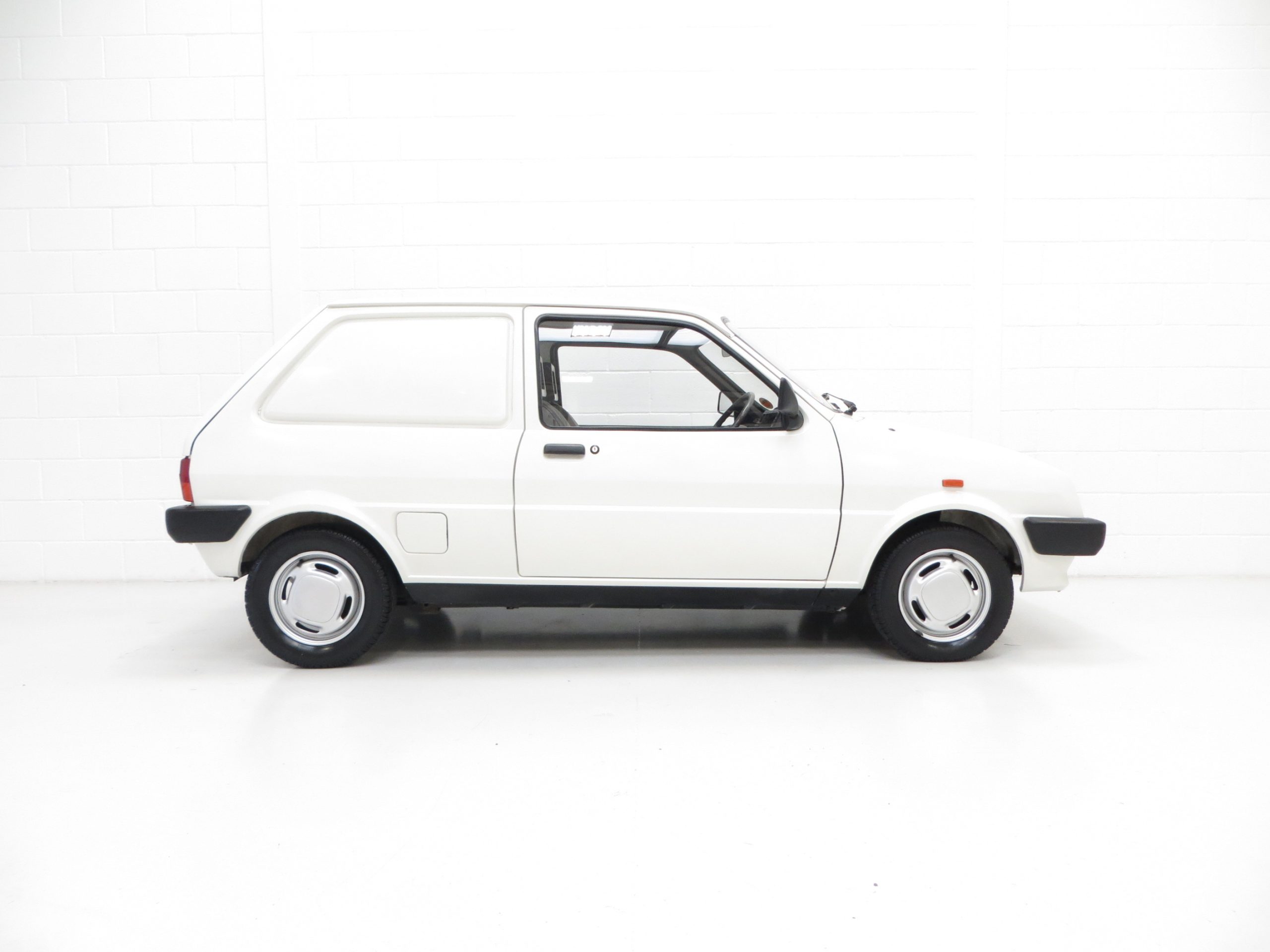 Austin Metro City 310 Van – KGF