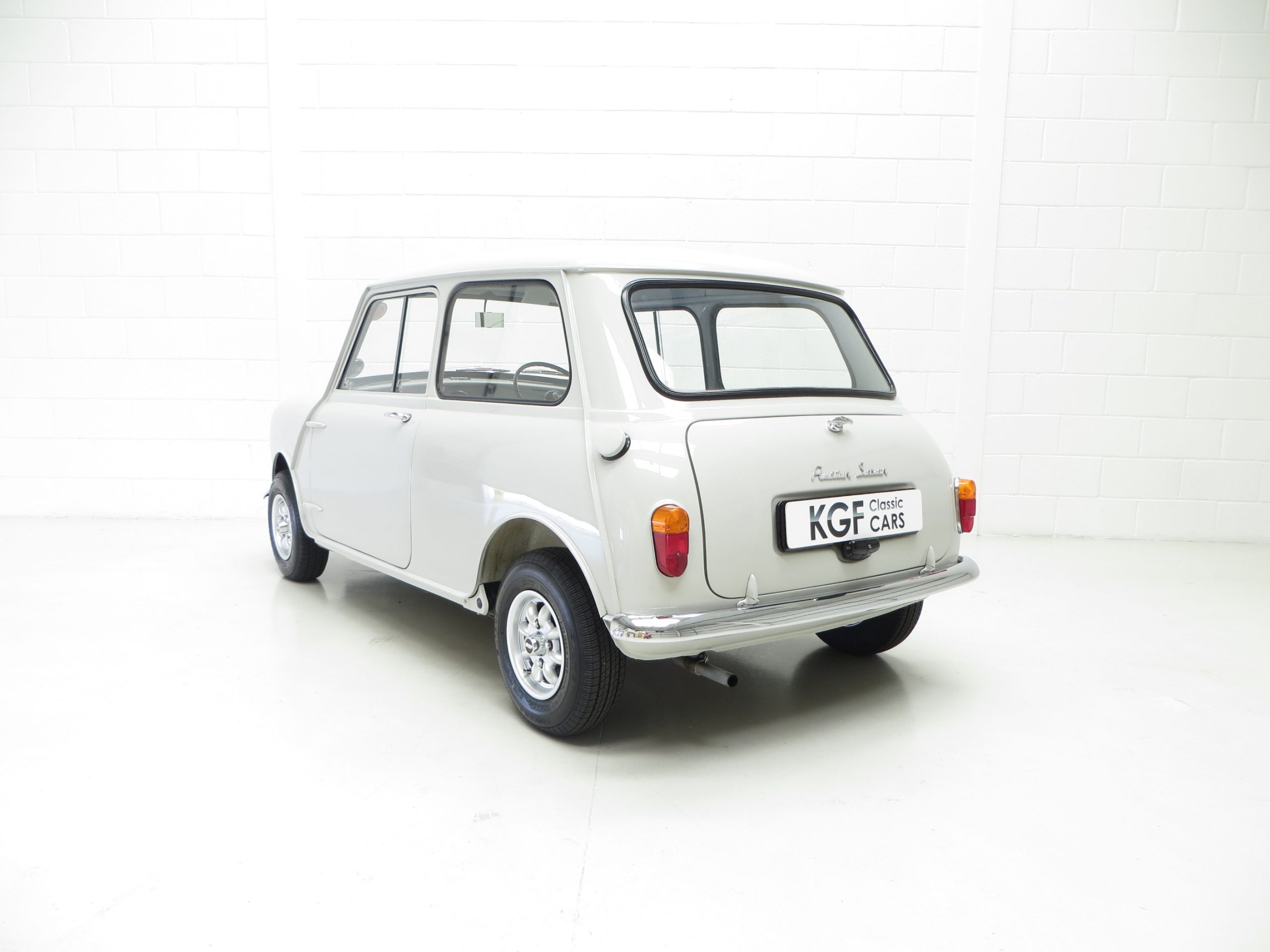 Austin Seven Basic Mini Saloon – KGF