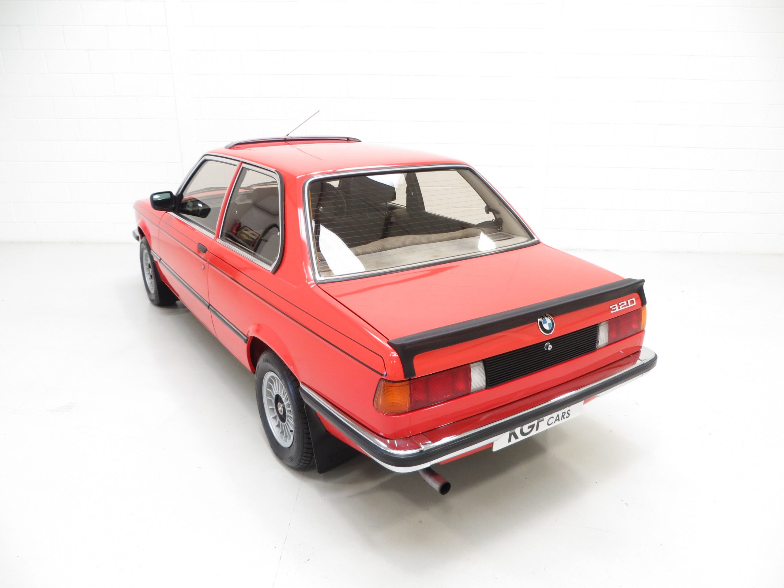 BMW E21 320 – KGF