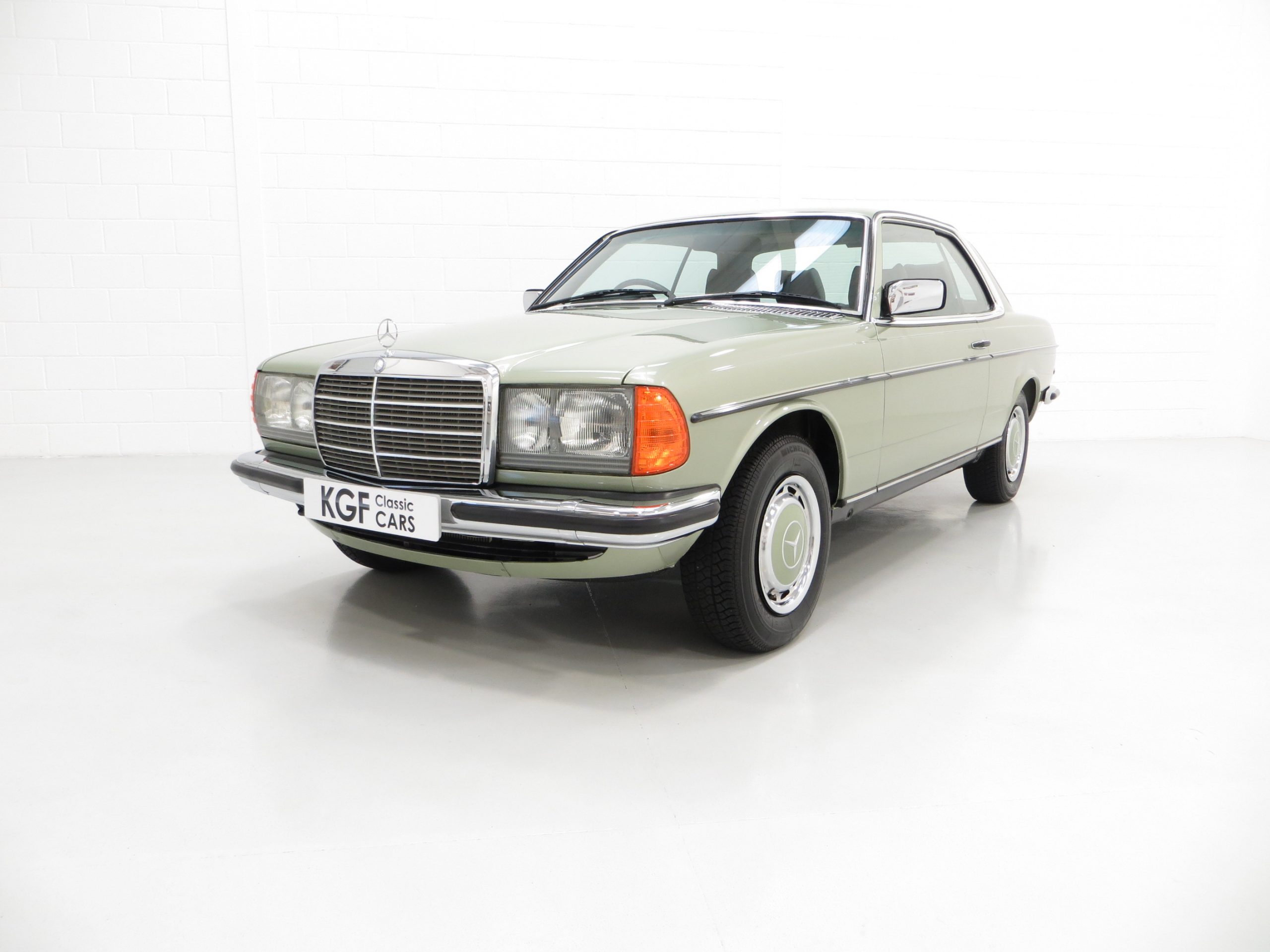 Mercedes-Benz 280CE C123 – KGF