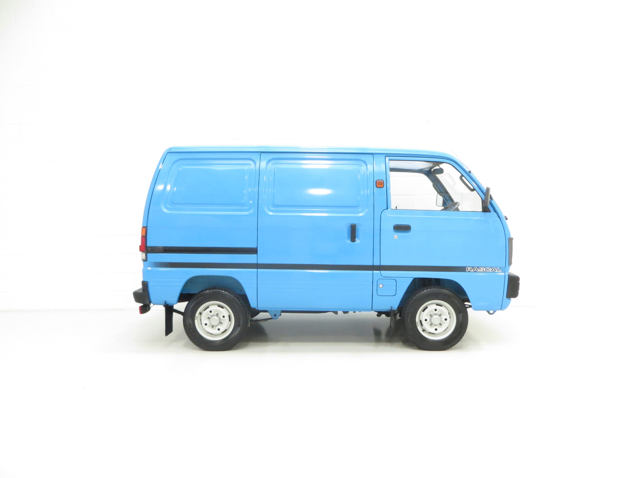 Bedford Rascal Van – KGF