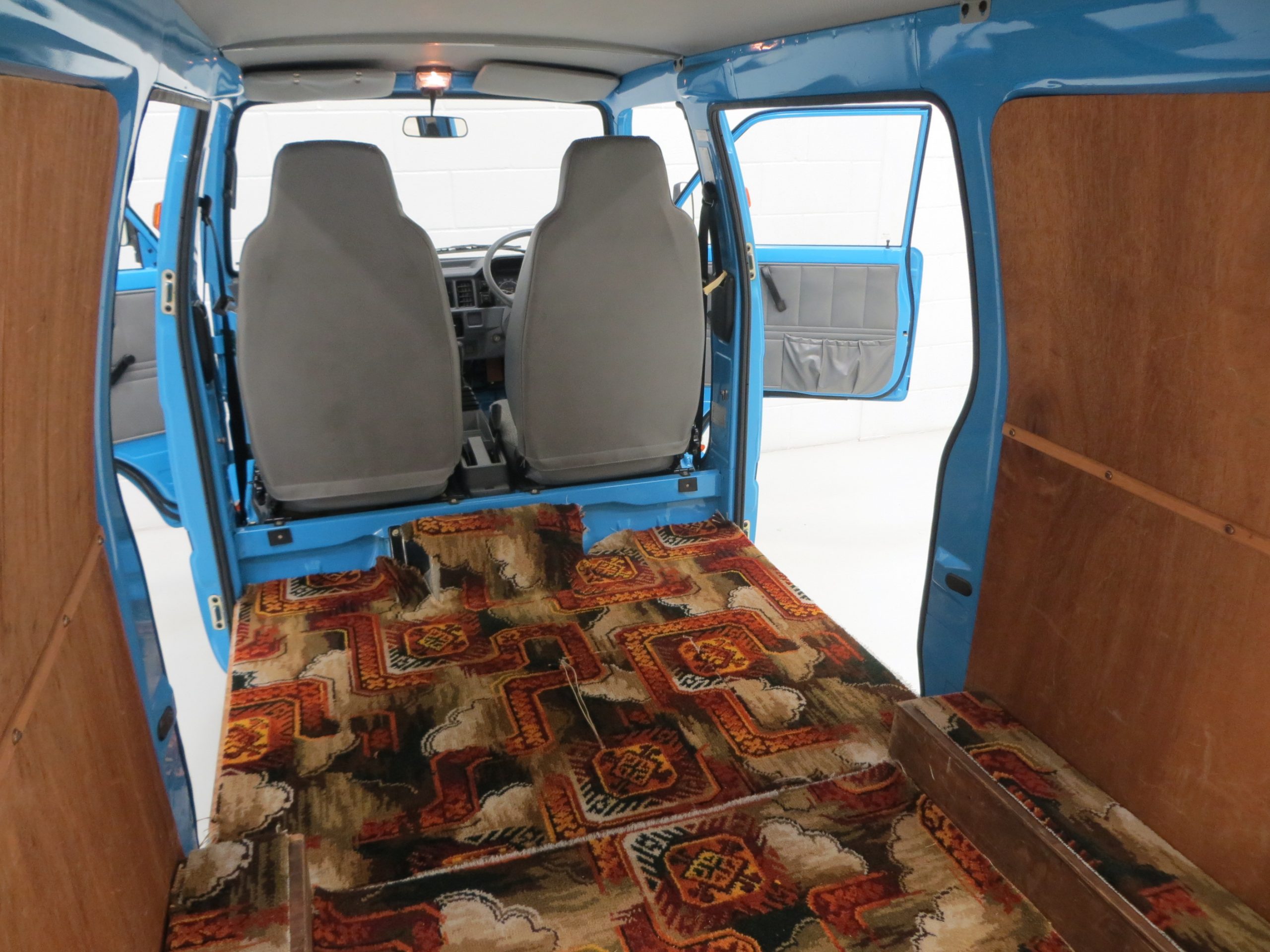 Bedford Rascal Van – KGF