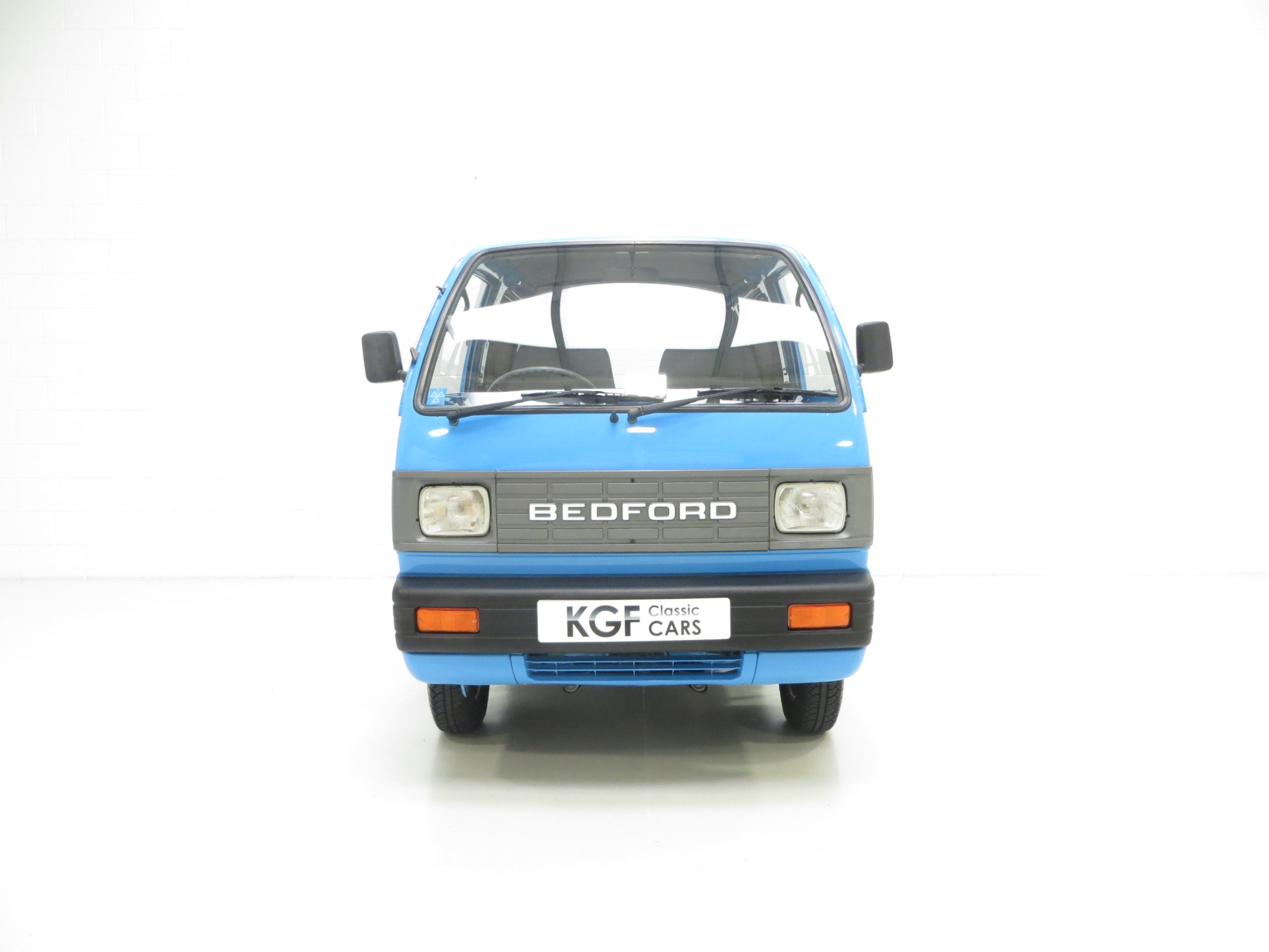 Bedford Rascal Van – KGF