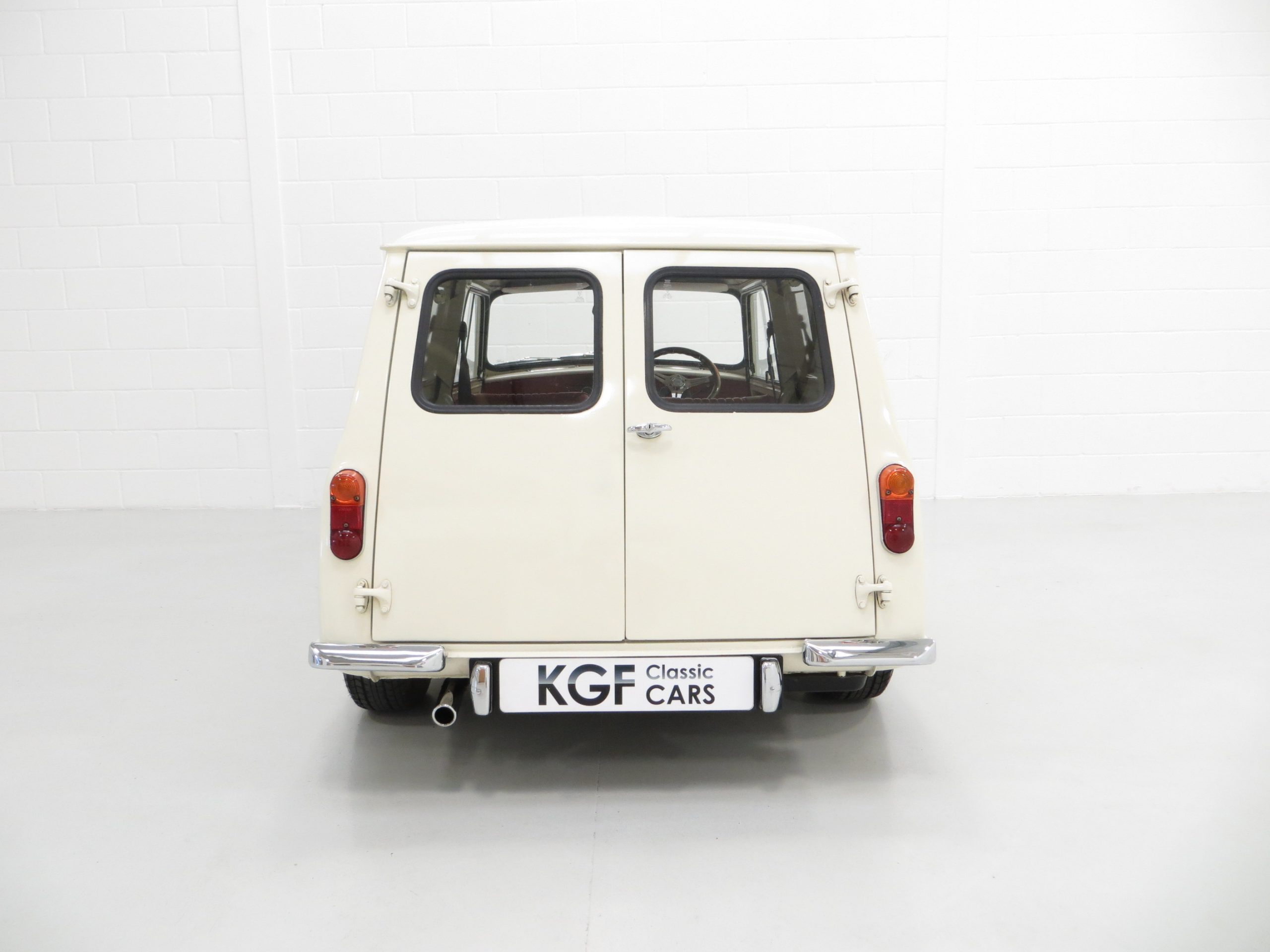 BMC Morris Mini Van – KGF