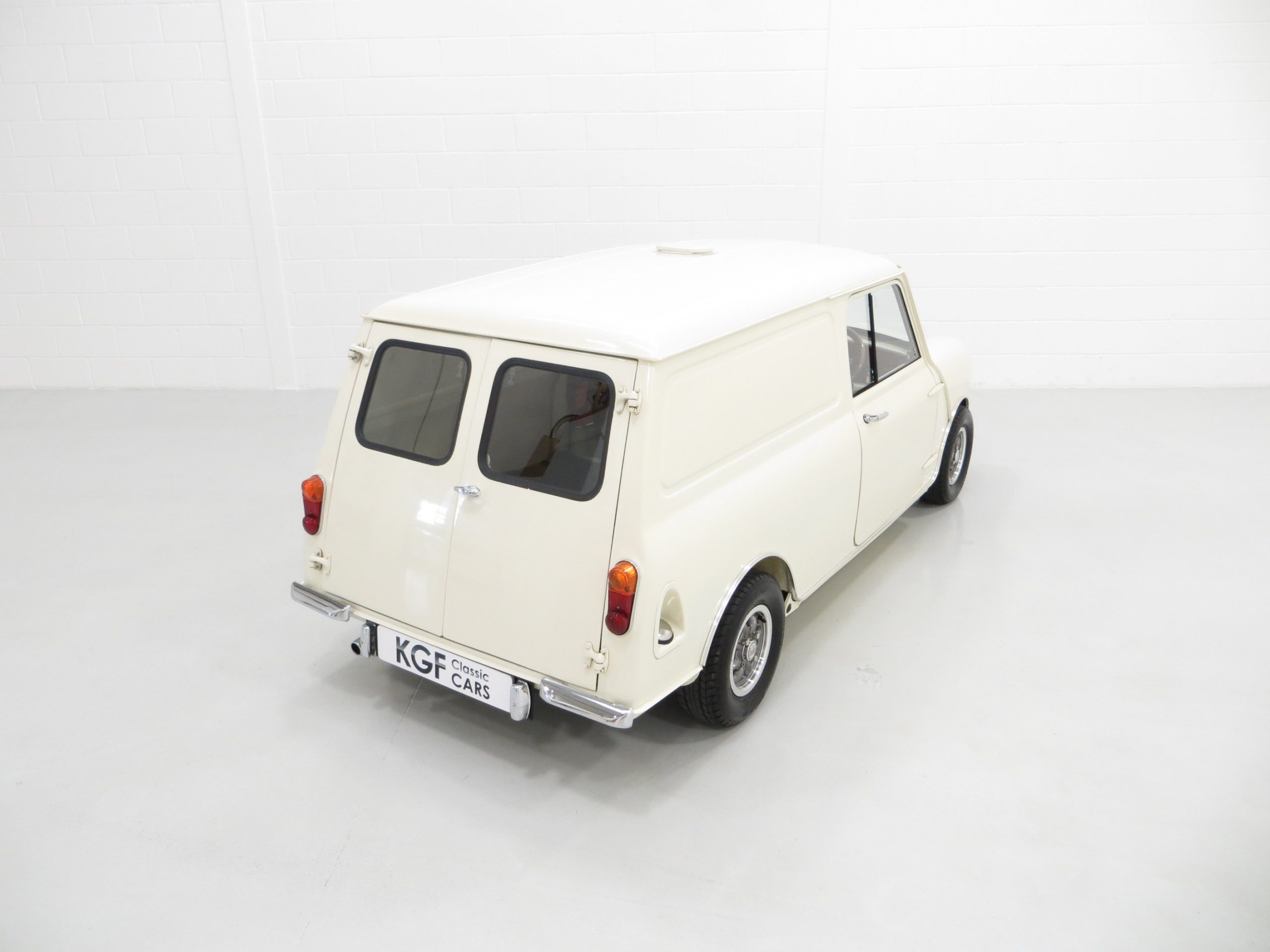 BMC Morris Mini Van – KGF