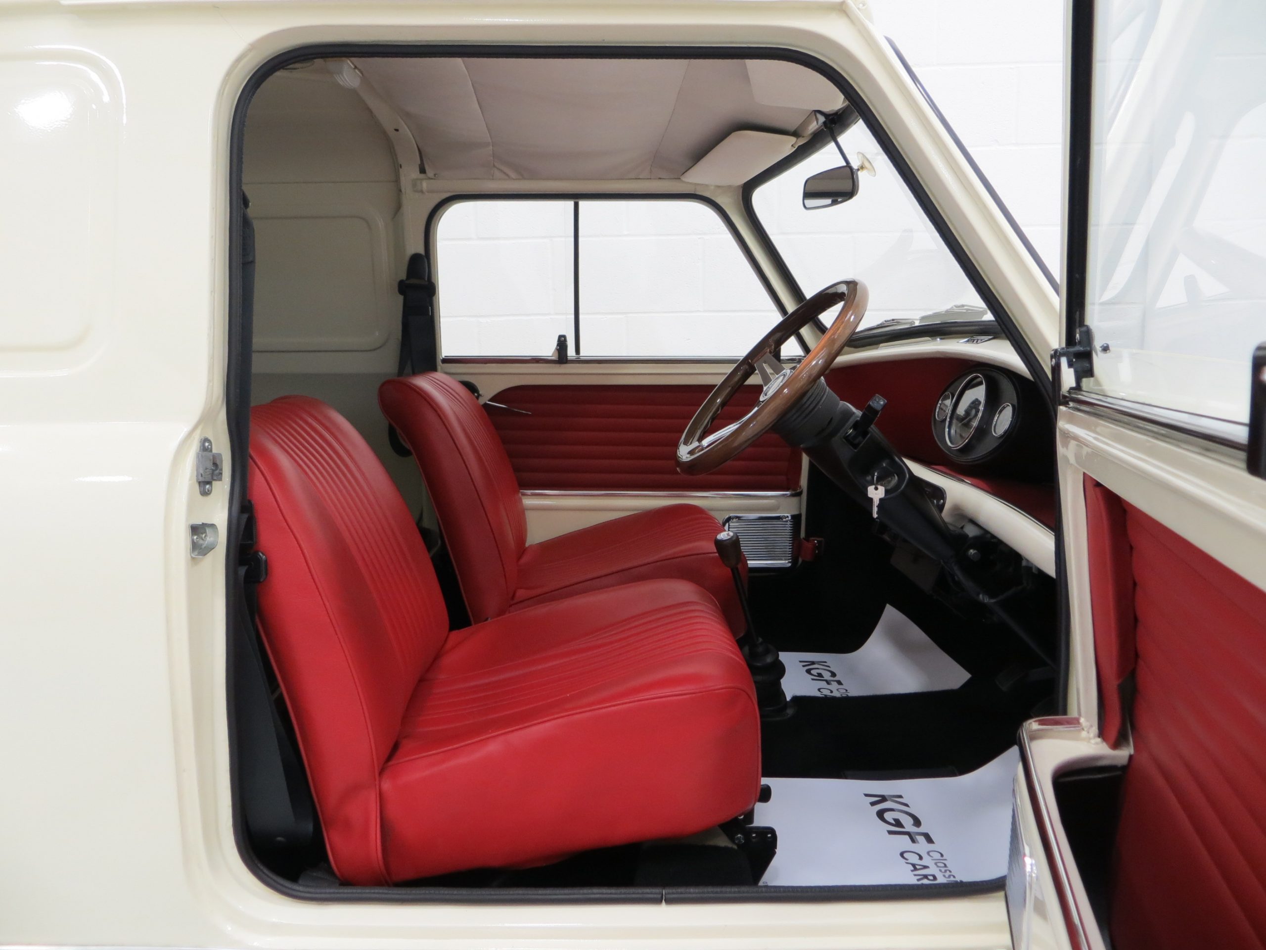 BMC Morris Mini Van – KGF