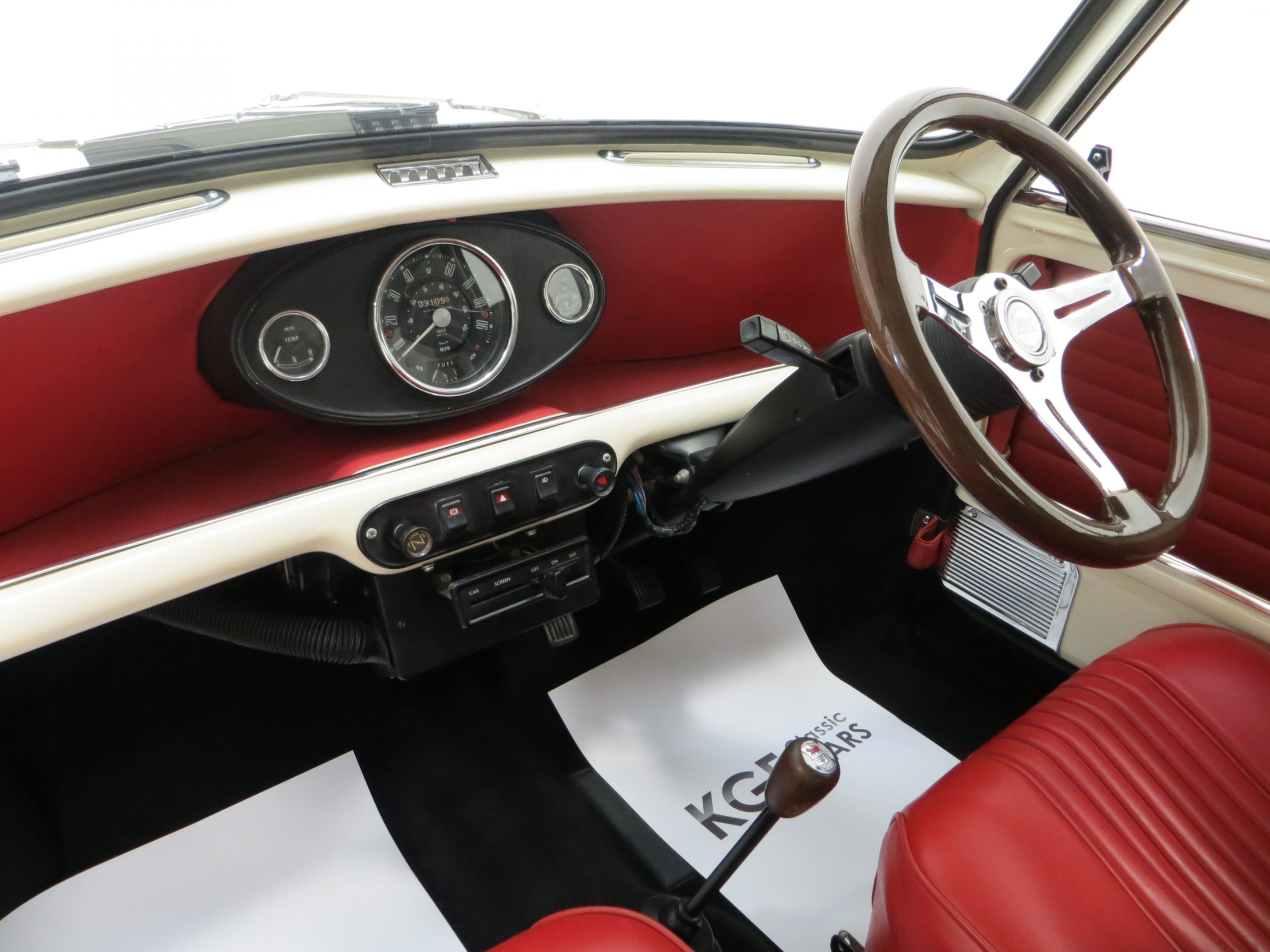 BMC Morris Mini Van – KGF