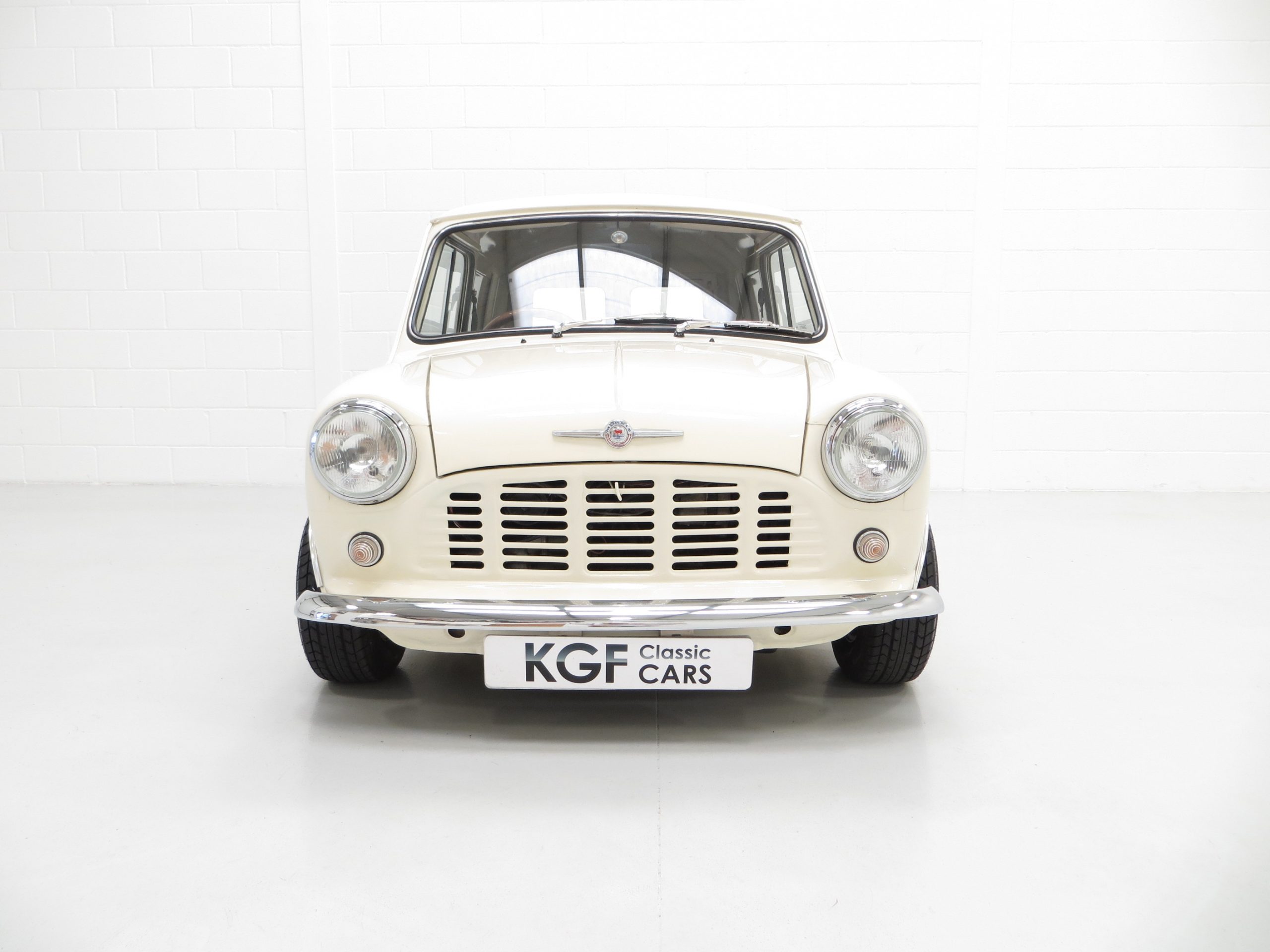 BMC Morris Mini Van – KGF