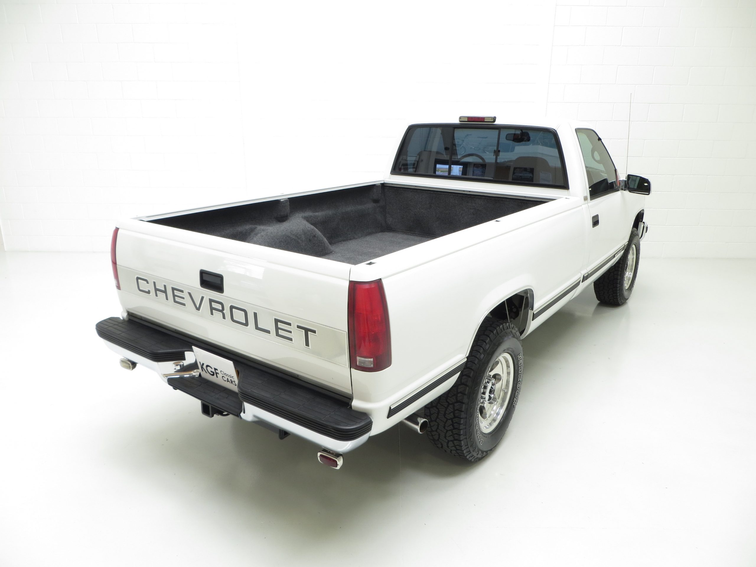 Chevrolet Silverado C/K2500 Fleetside Pick Up – KGF