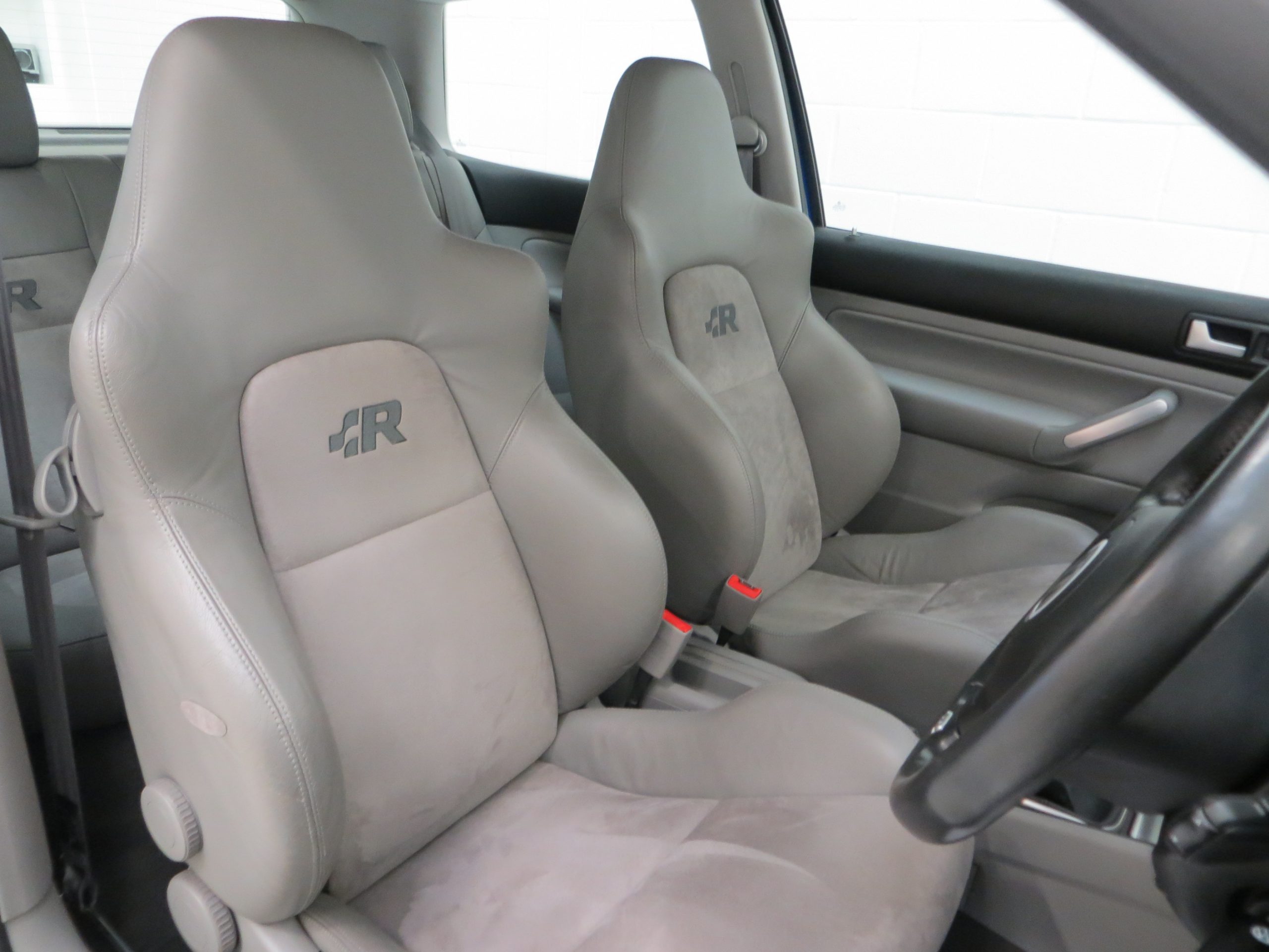 Volkswagen Golf R32 – KGF