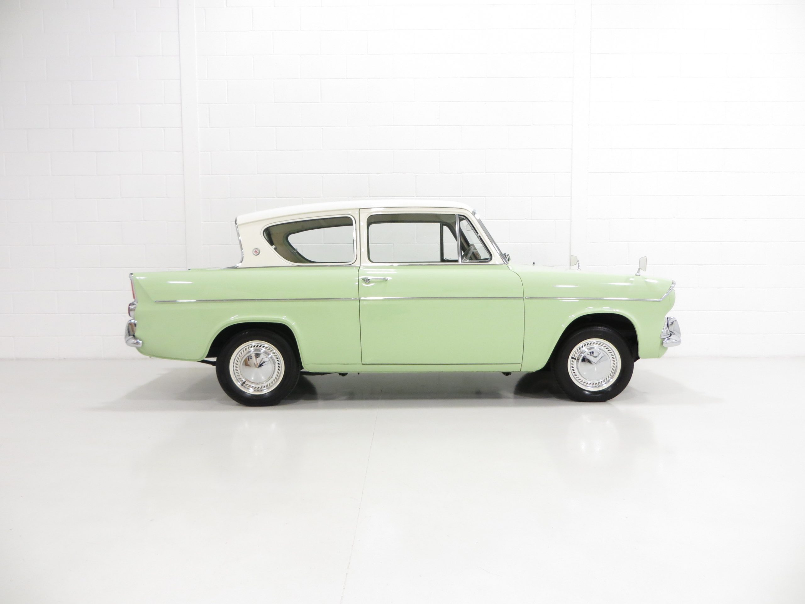 Ford Anglia 105E Deluxe – KGF