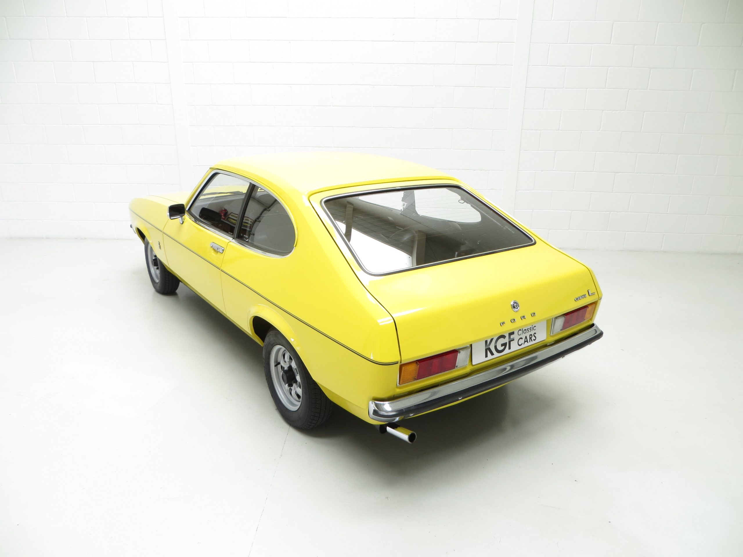 Ford Capri Mk2 1600L – KGF