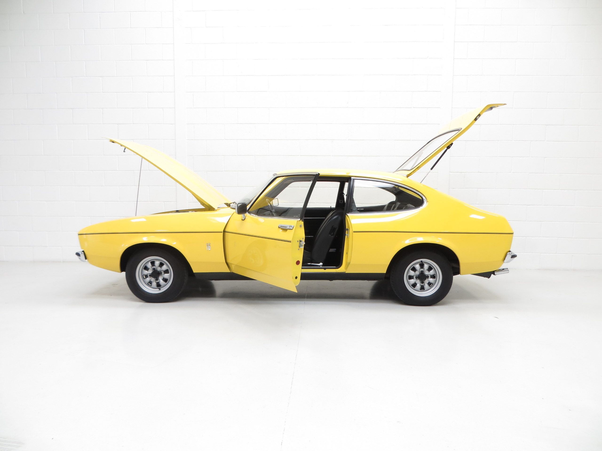 Ford Capri Mk2 1600L – KGF