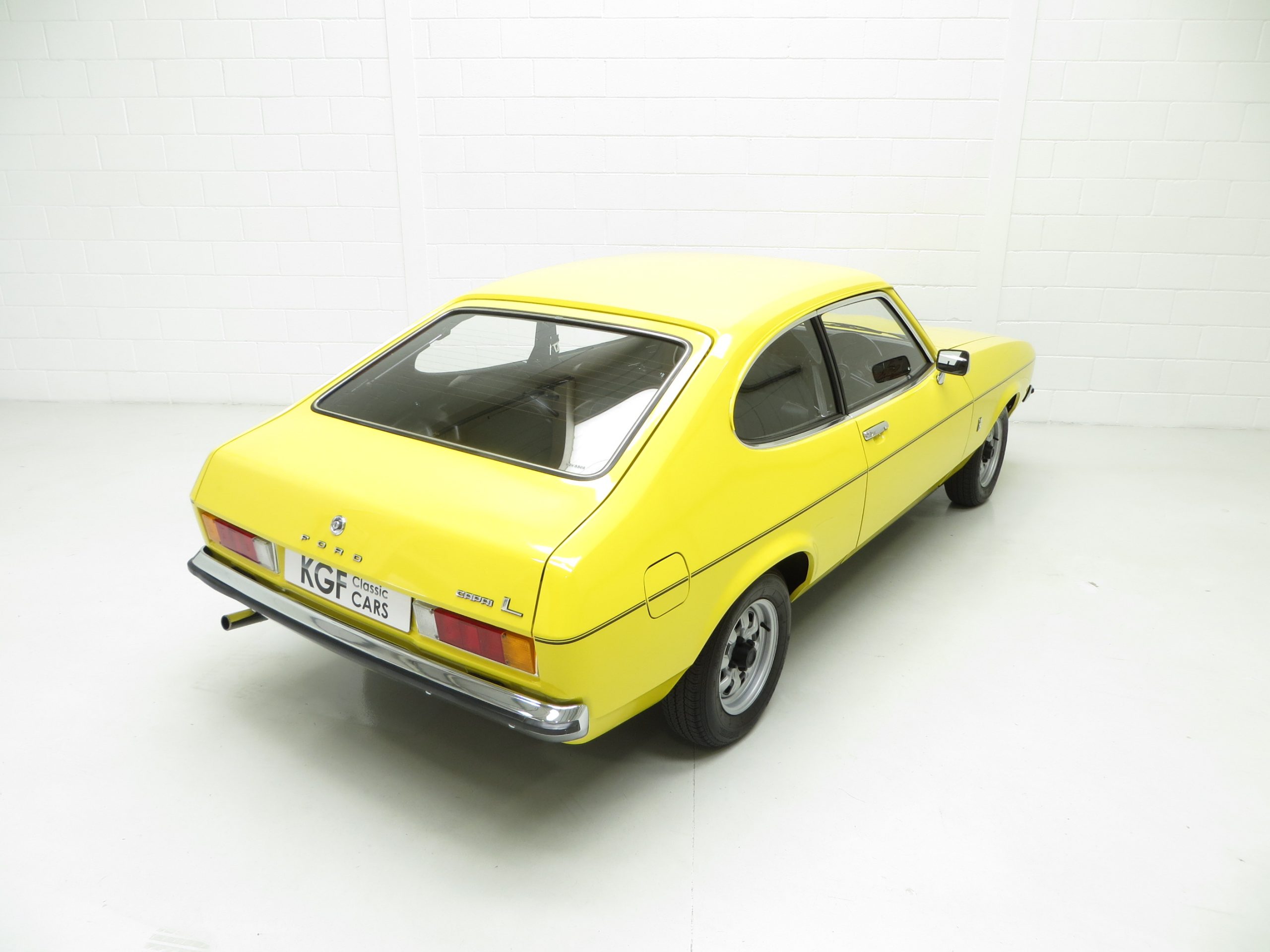 Ford Capri Mk2 1600L – KGF
