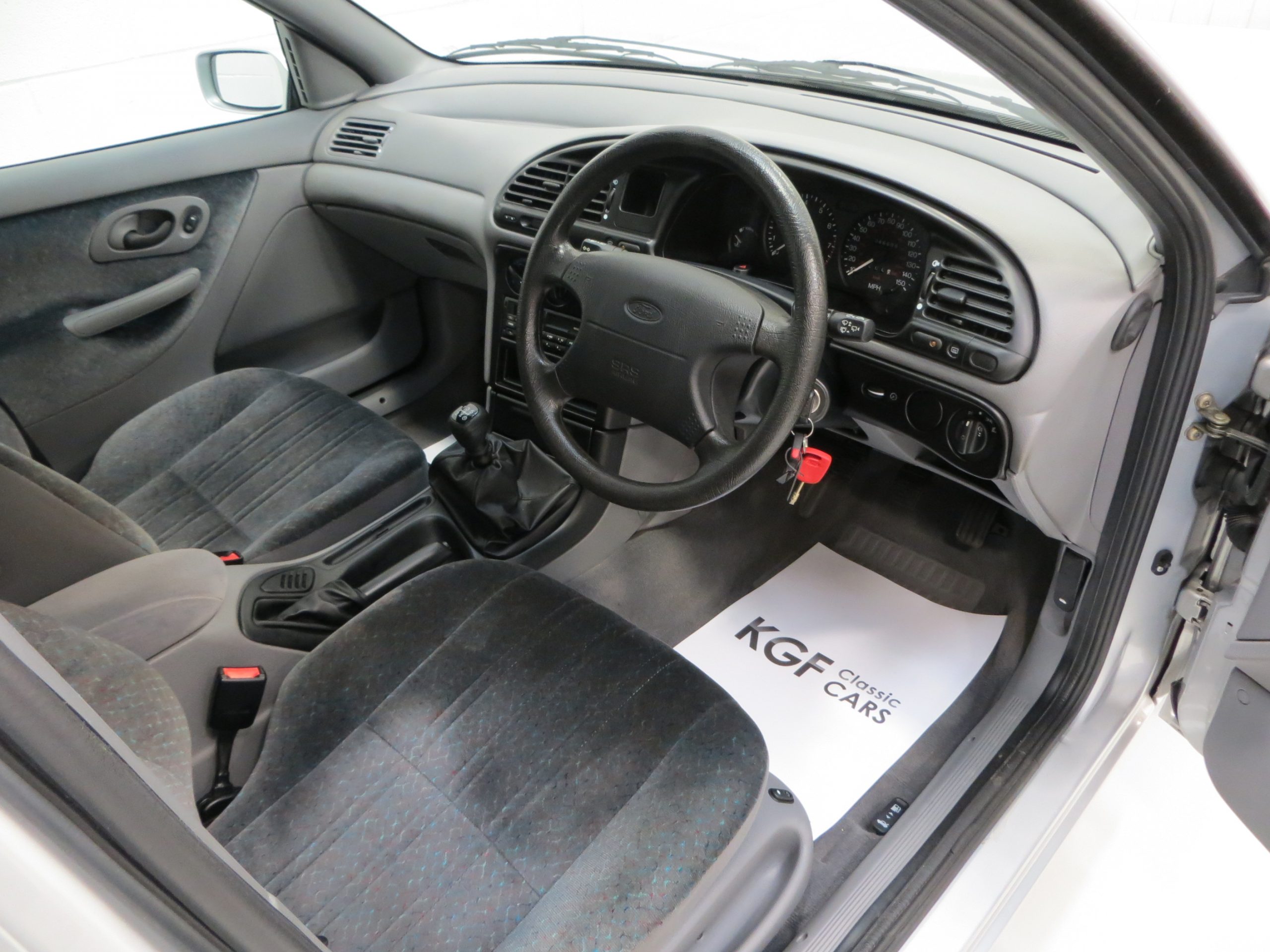 Ford Mondeo Mk1 2.0 GLX – KGF