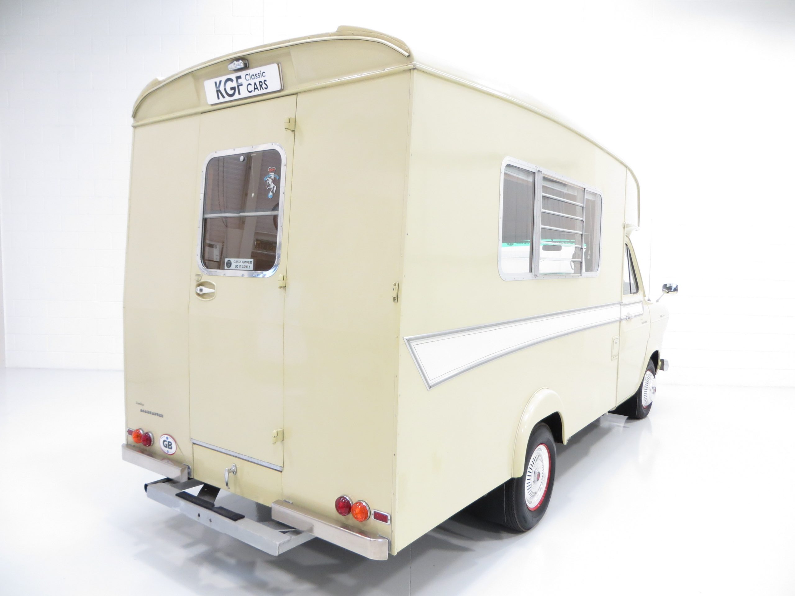 Ford Mk1 Transit Jennings Roadranger – KGF