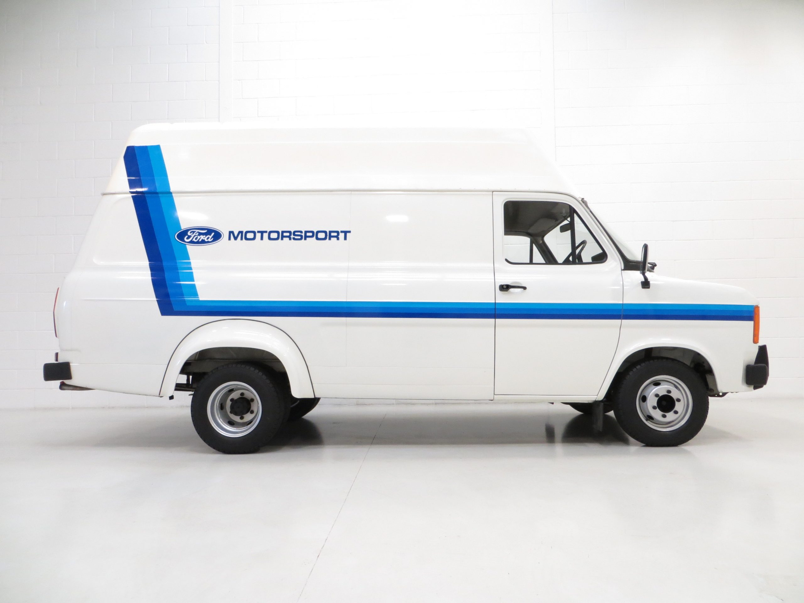 Ford Transit Mk2 Van 190 – KGF