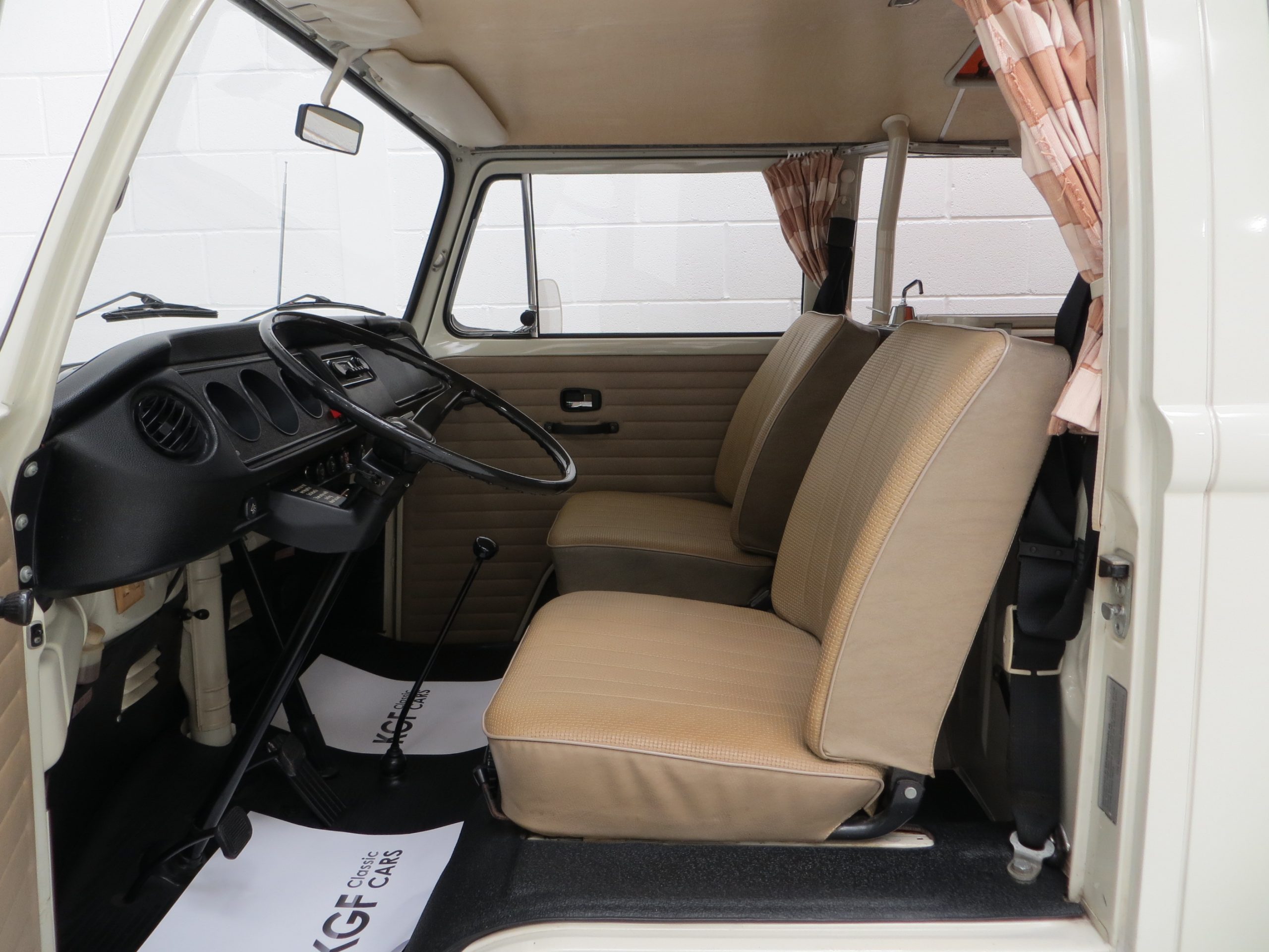 Volkswagen Type 2 Bay Westfalia – KGF