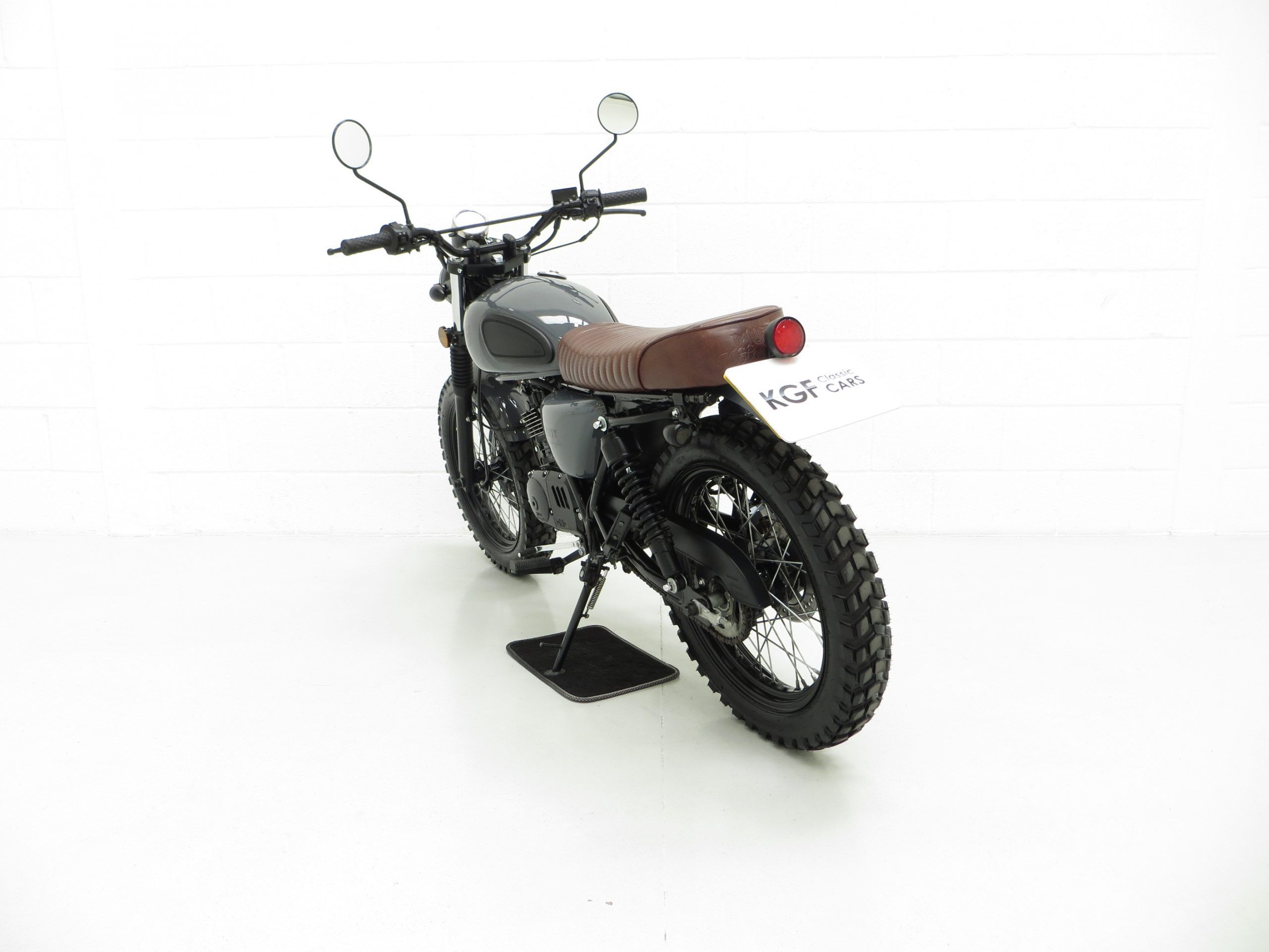 Mutt Hilts Grey 125 – KGF