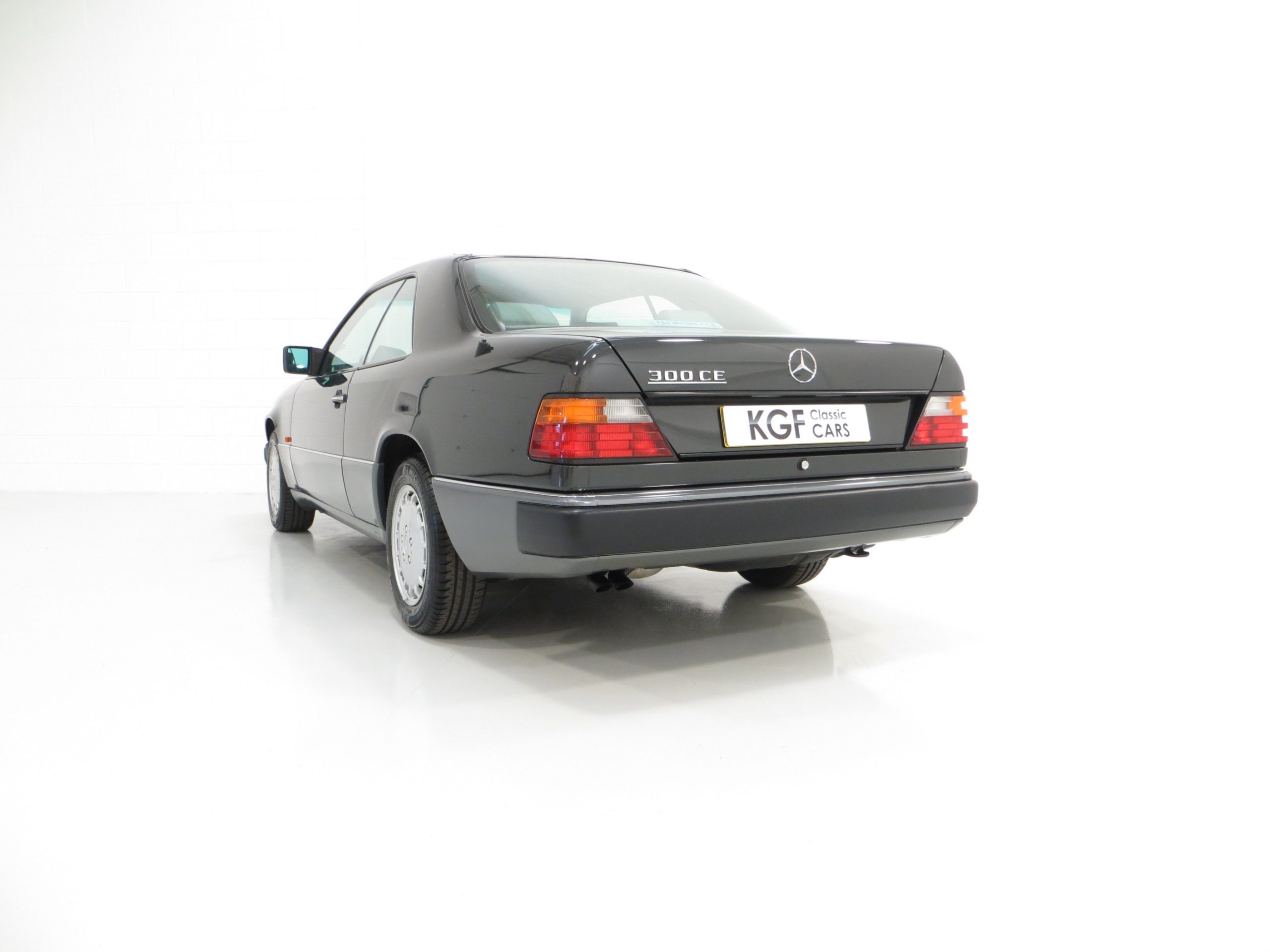 Mercedes Benz W124 300CE – KGF