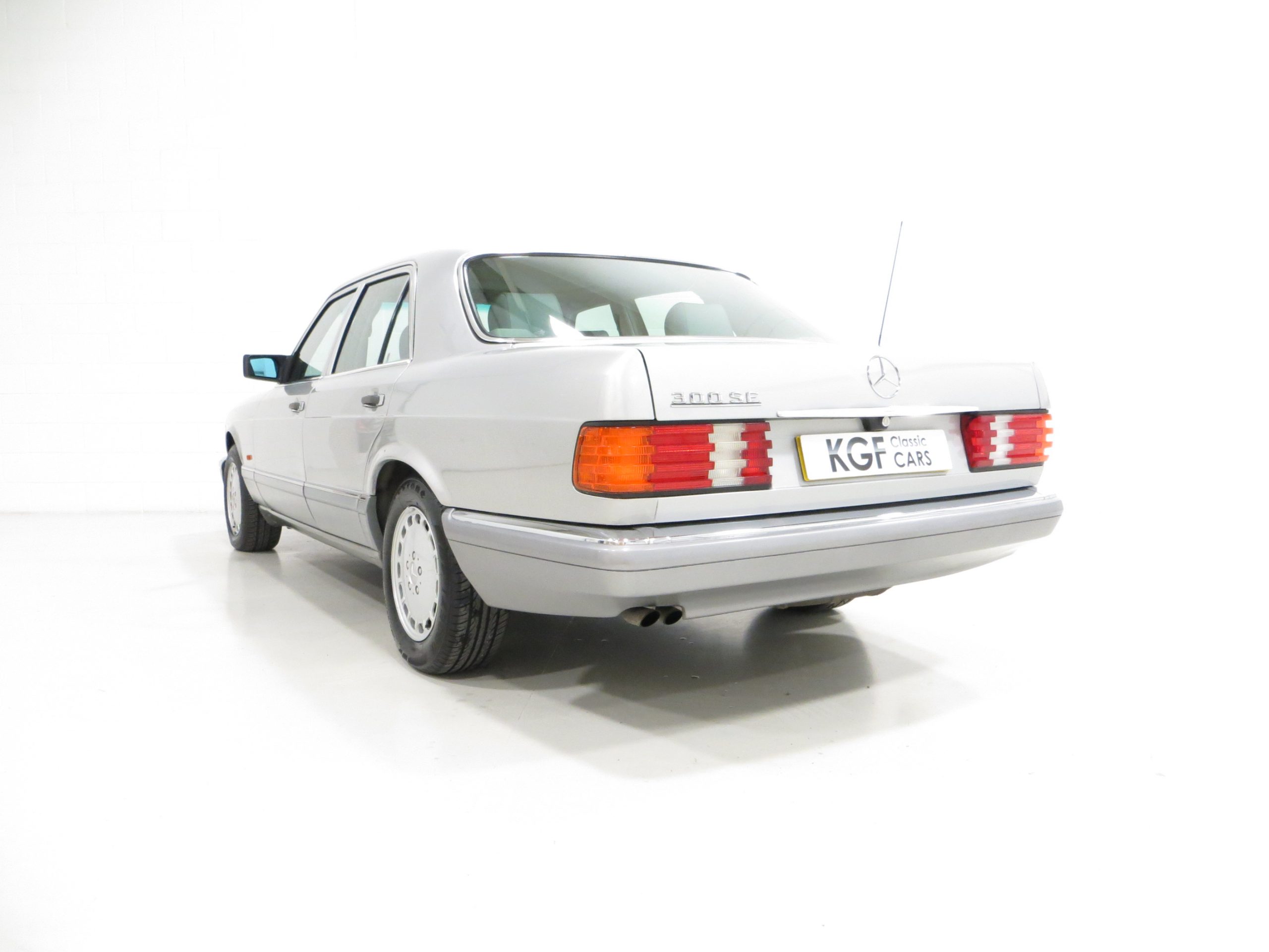 Mercedes Benz W126 300SE – KGF
