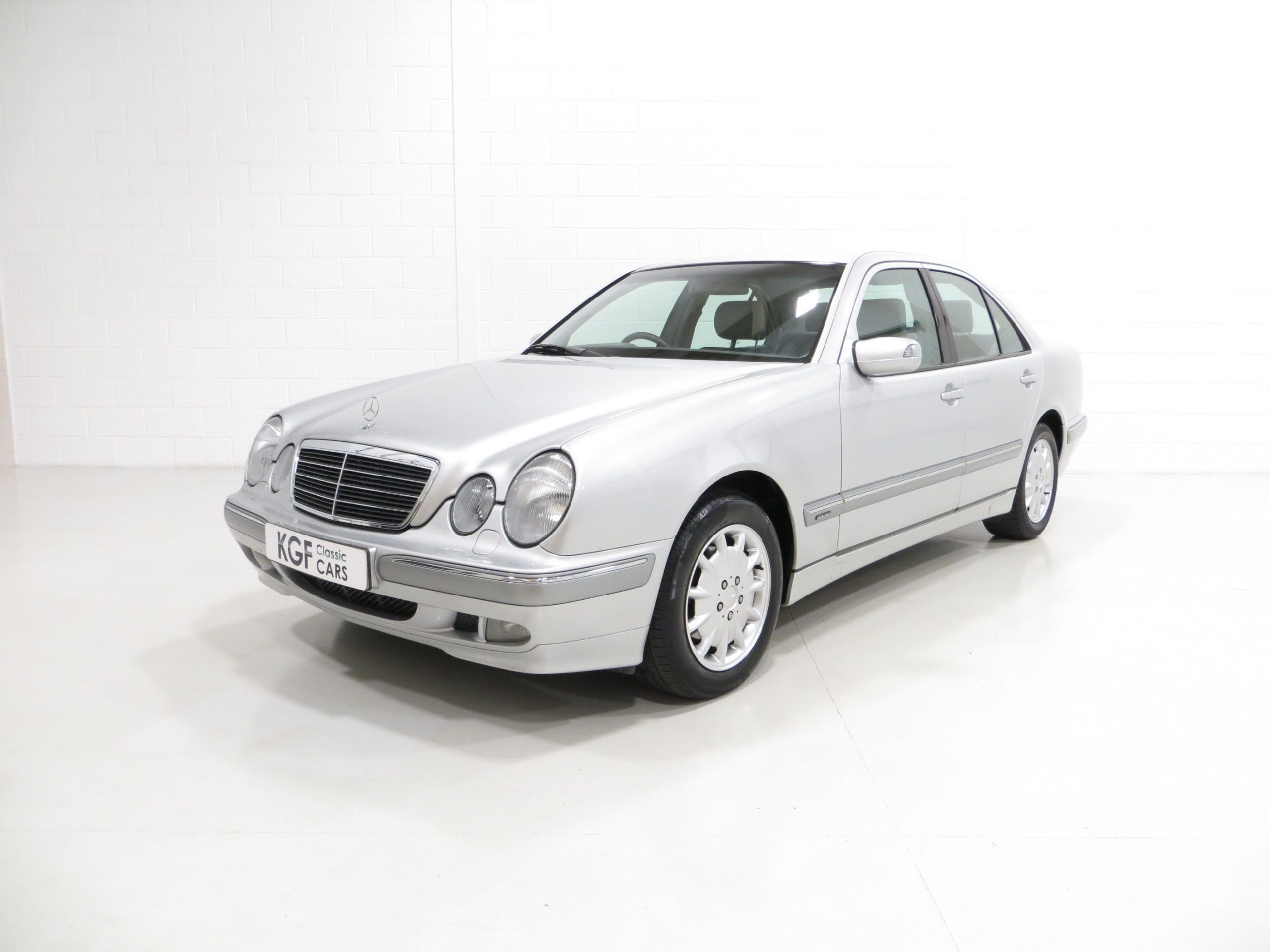 Mercedes Benz E240 Elegance – KGF