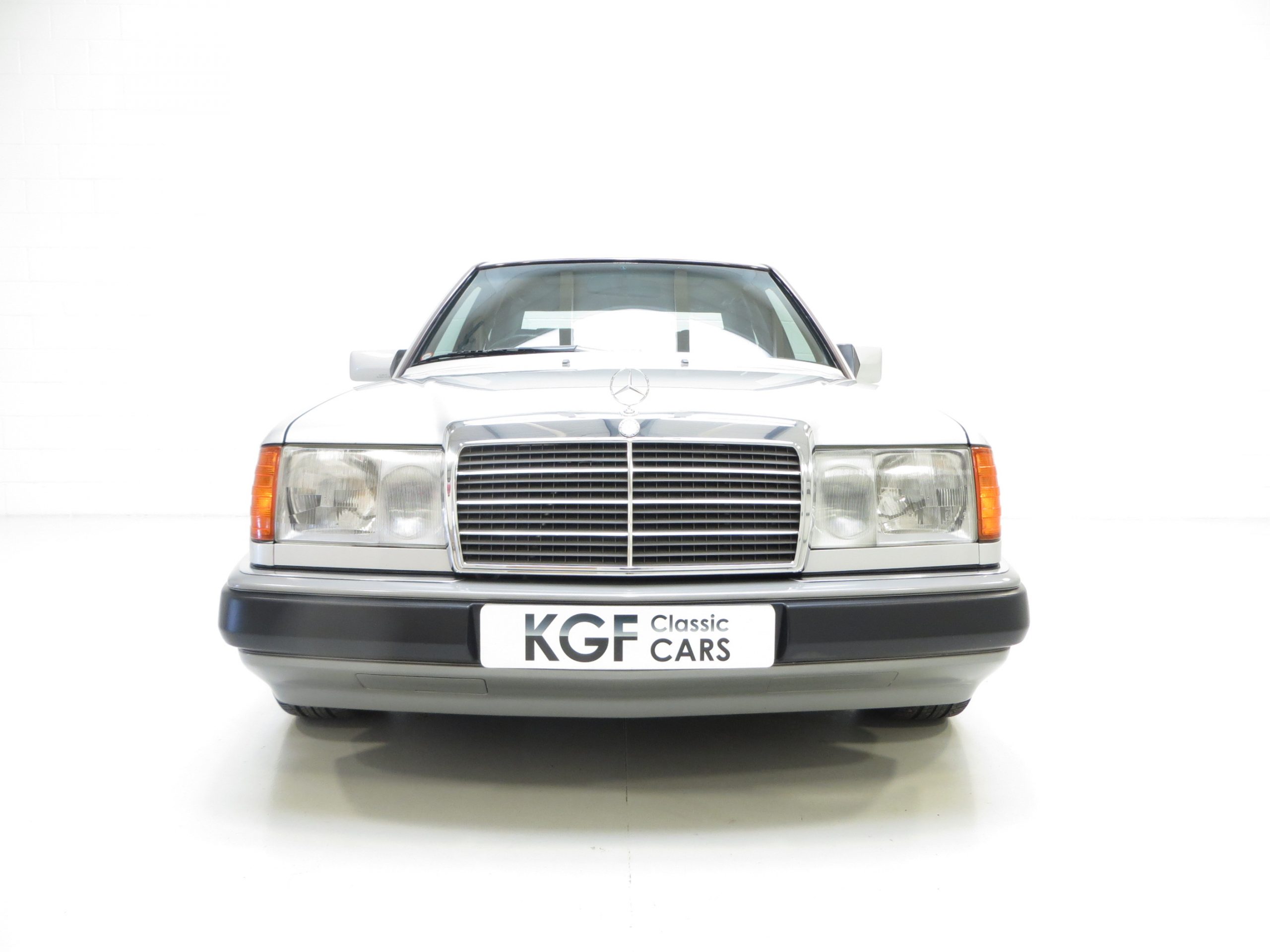 Mercedes Benz W124 230E – KGF