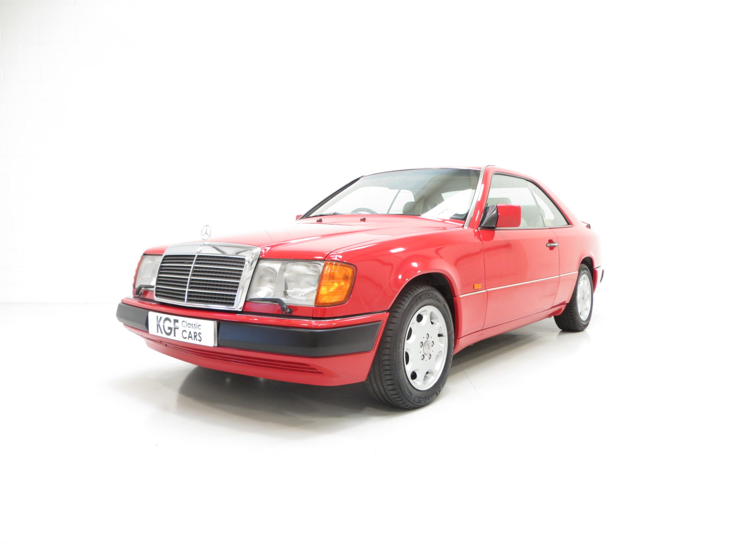 Mercedes-Benz W124 E300CE-24 – KGF