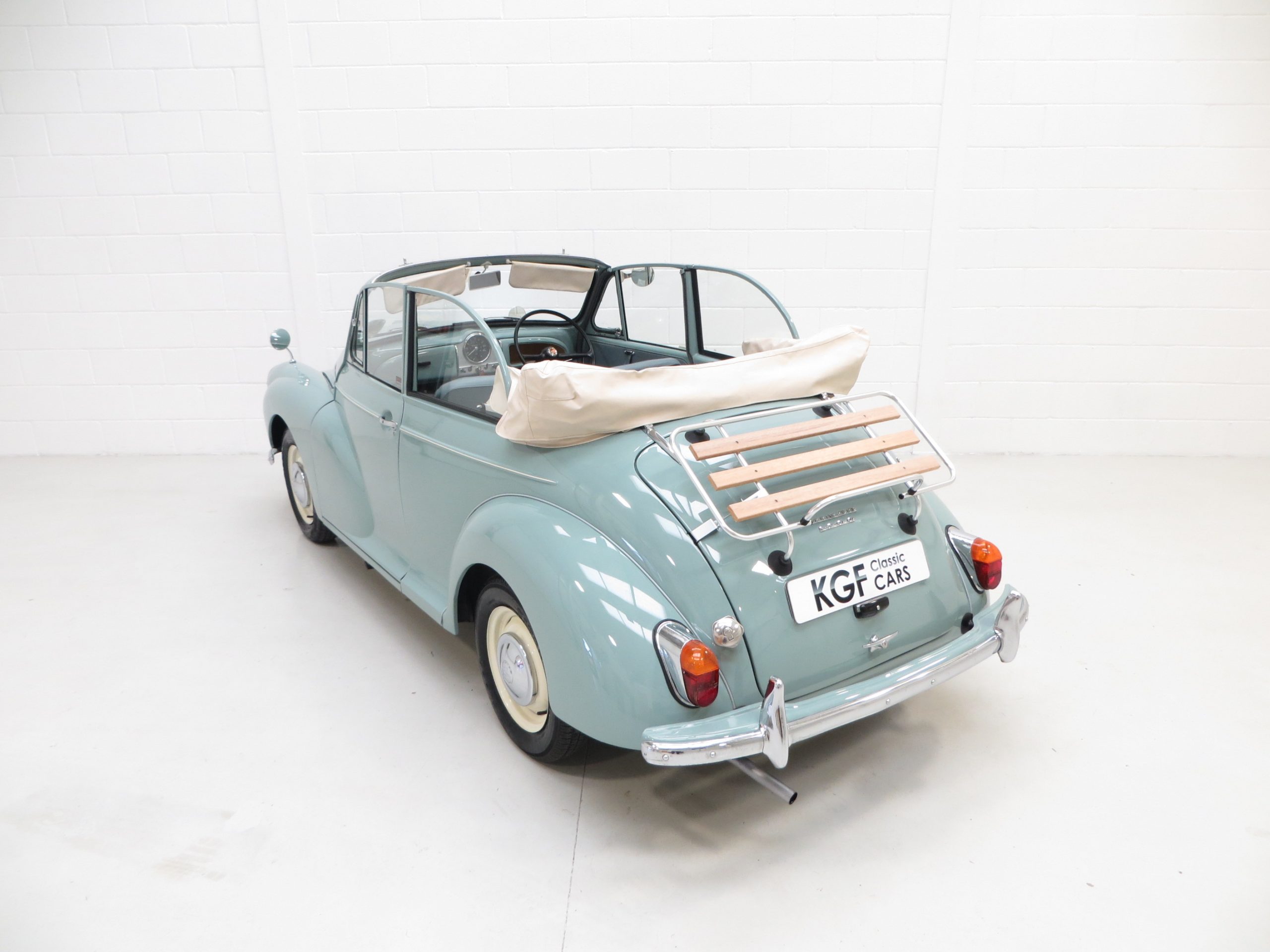 Morris Minor 1000 Convertible – KGF