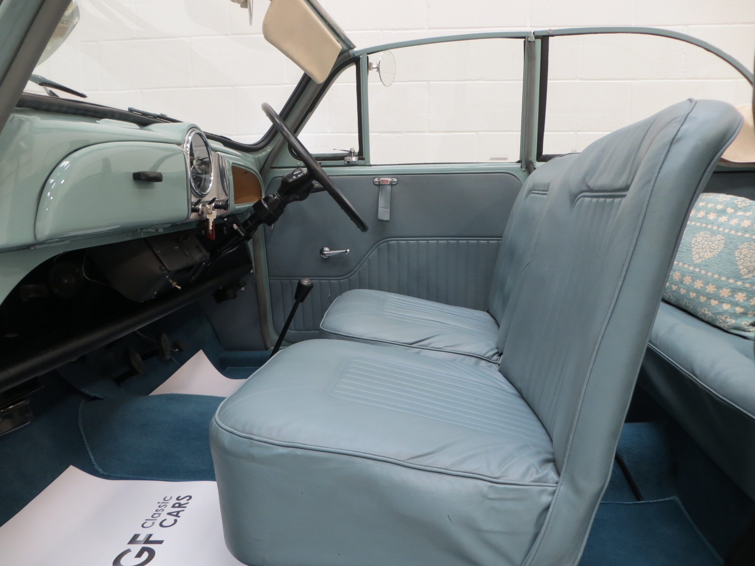 Morris Minor 1000 Convertible – KGF