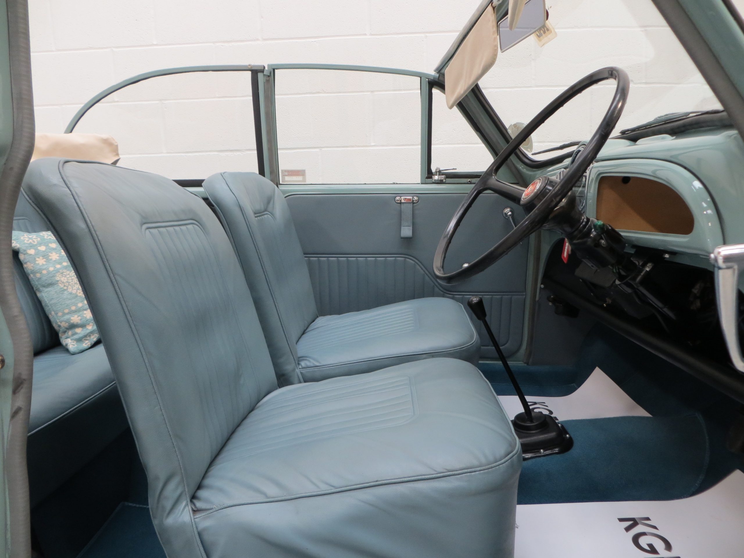 Morris Minor 1000 Convertible – KGF