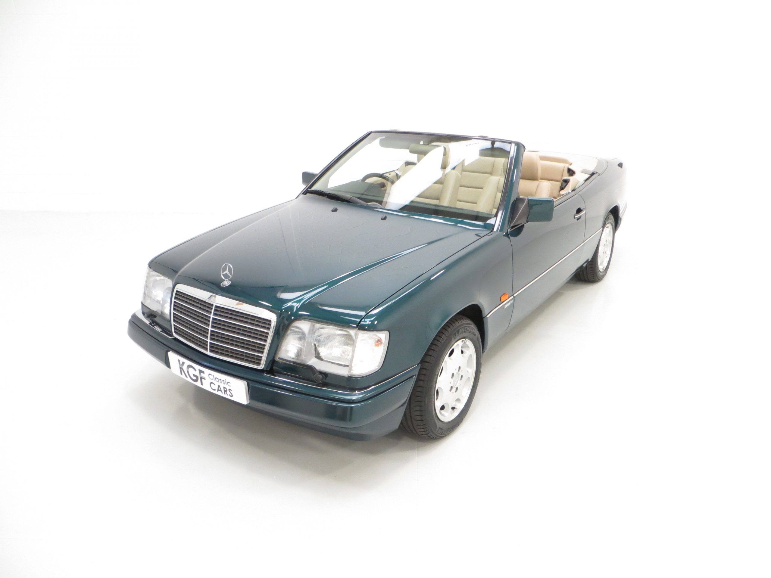 Mercedes-Benz W124 E320 Sportline – KGF