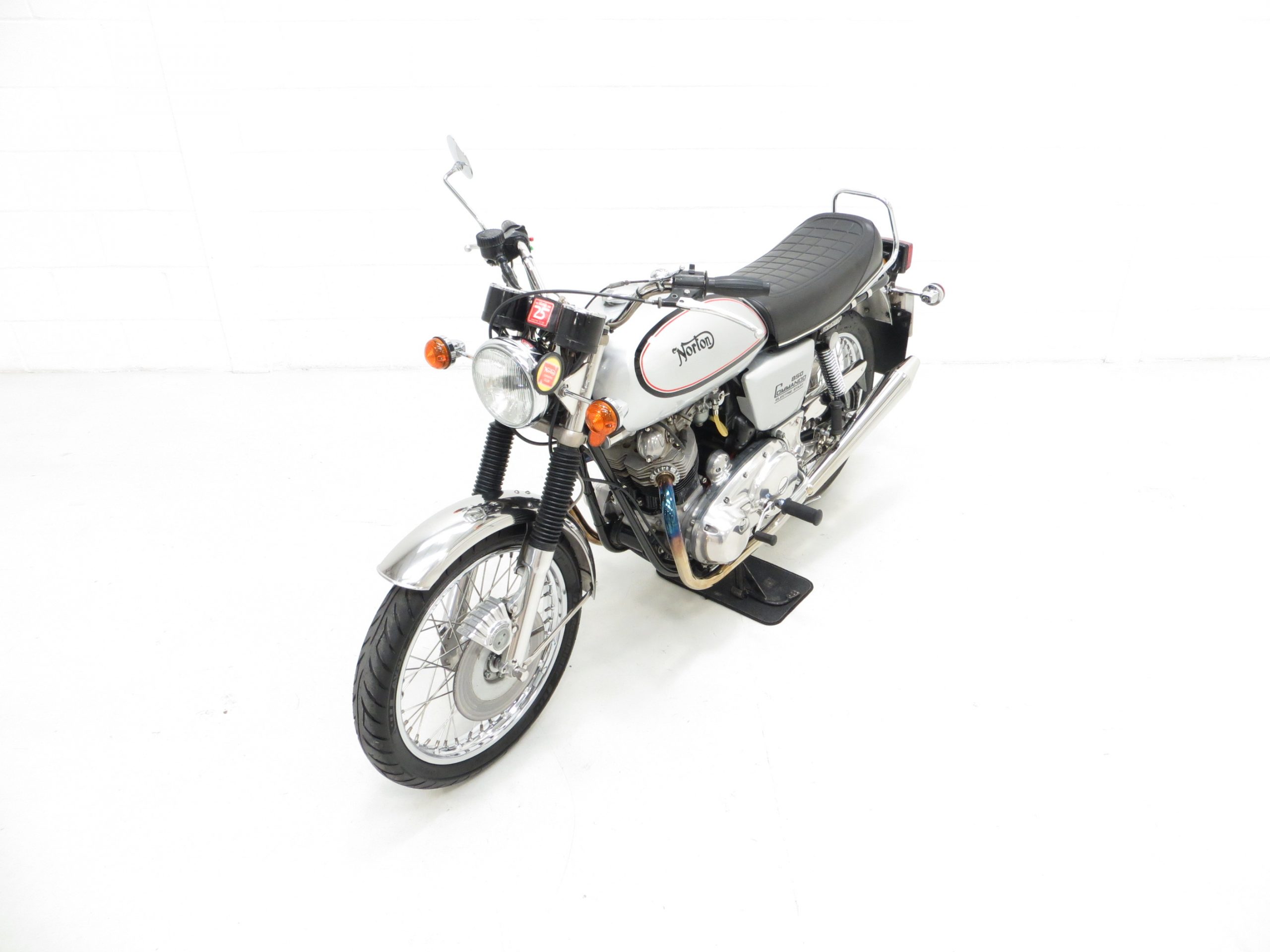 Norton Commando 850 Interstate Mk3 – KGF