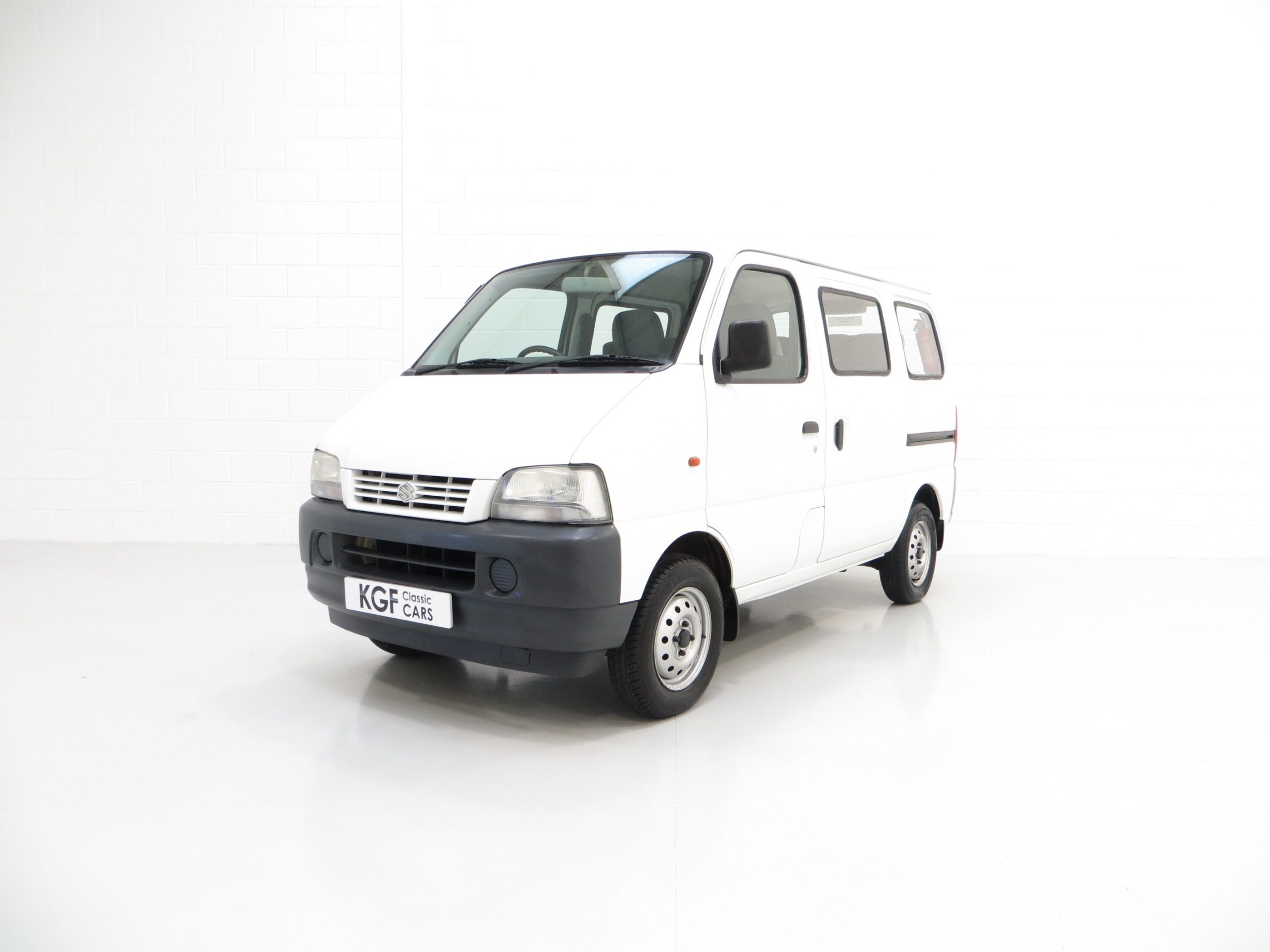 Suzuki Carry Minibus – KGF