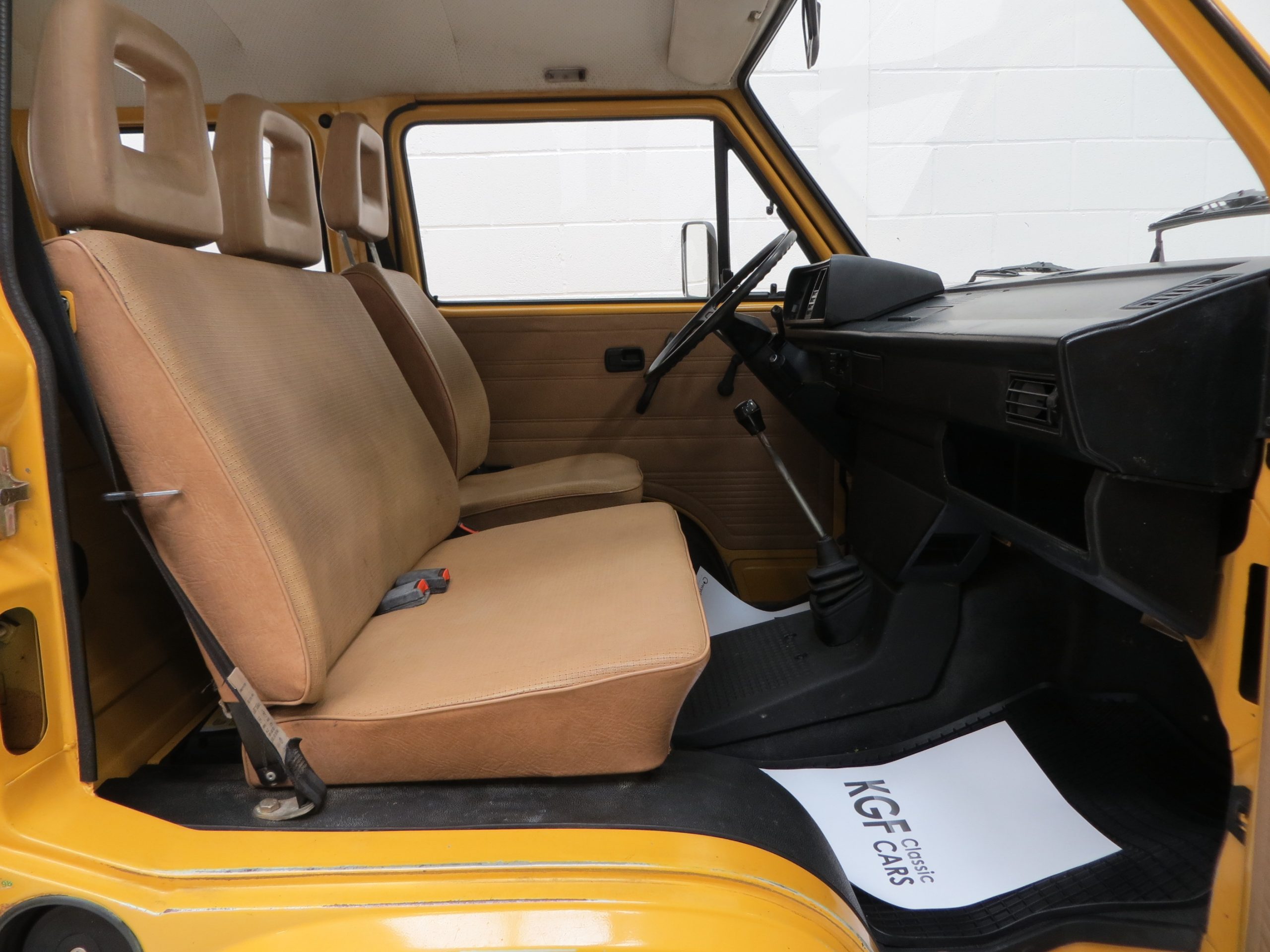 VW Transporter T25 Double-Cab Pick-Up – KGF