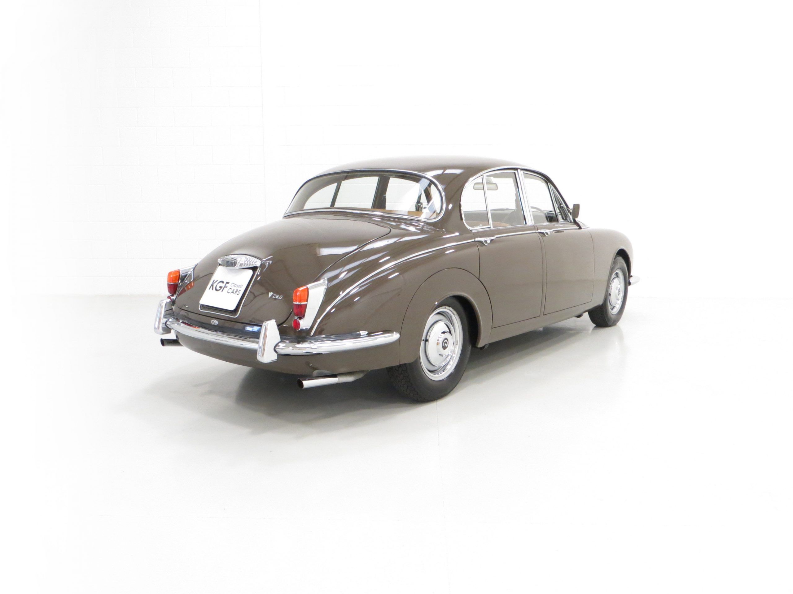 Daimler 250 V8 – KGF
