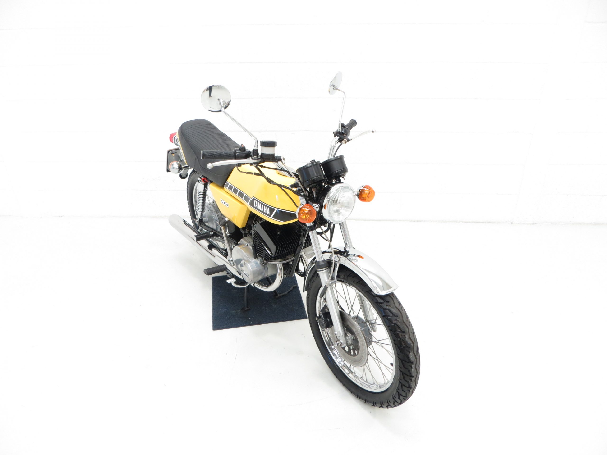 Yamaha RD200DX – KGF