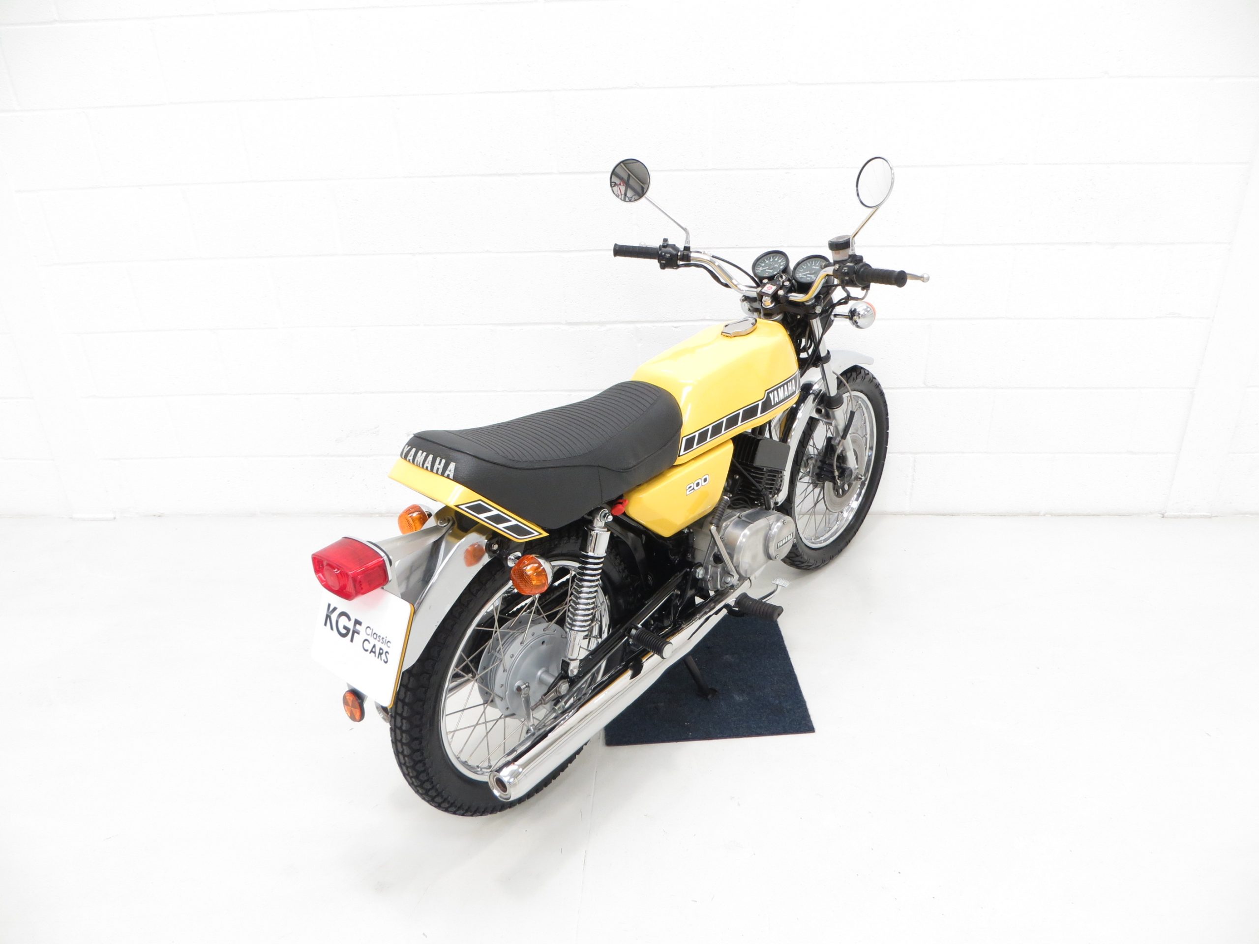 Yamaha RD200DX – KGF