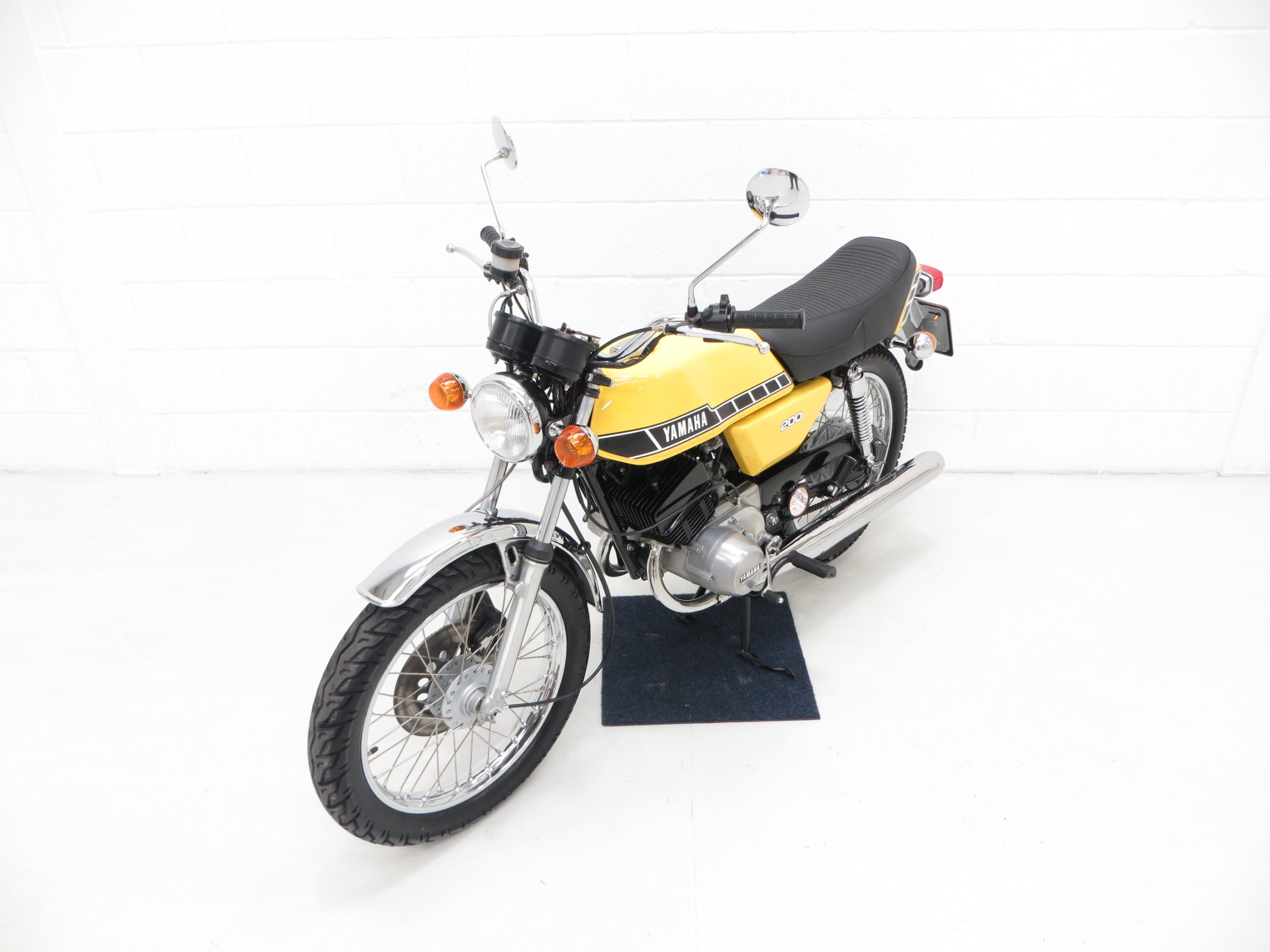 Yamaha RD200DX – KGF