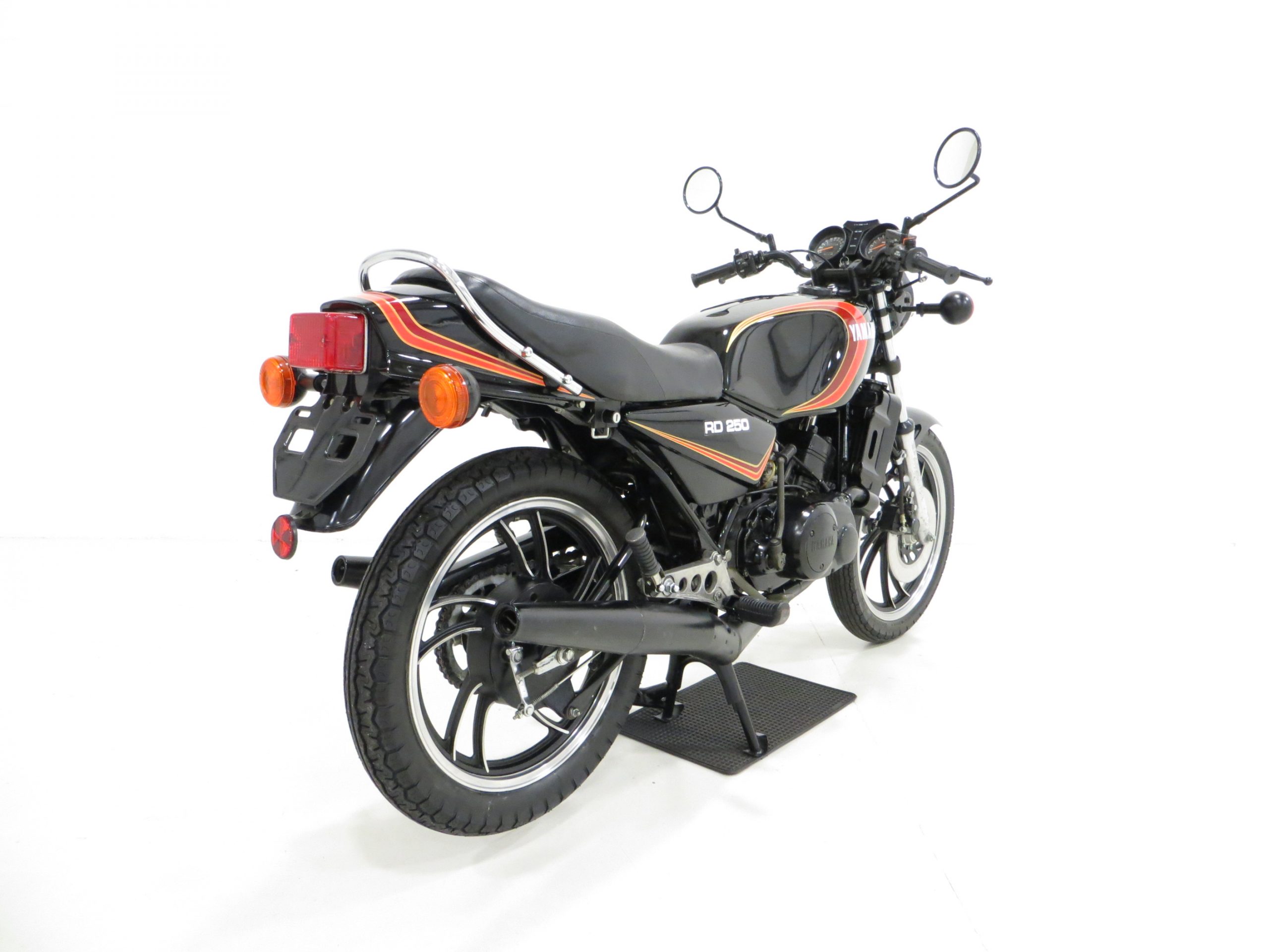 Yamaha RD250LC – KGF