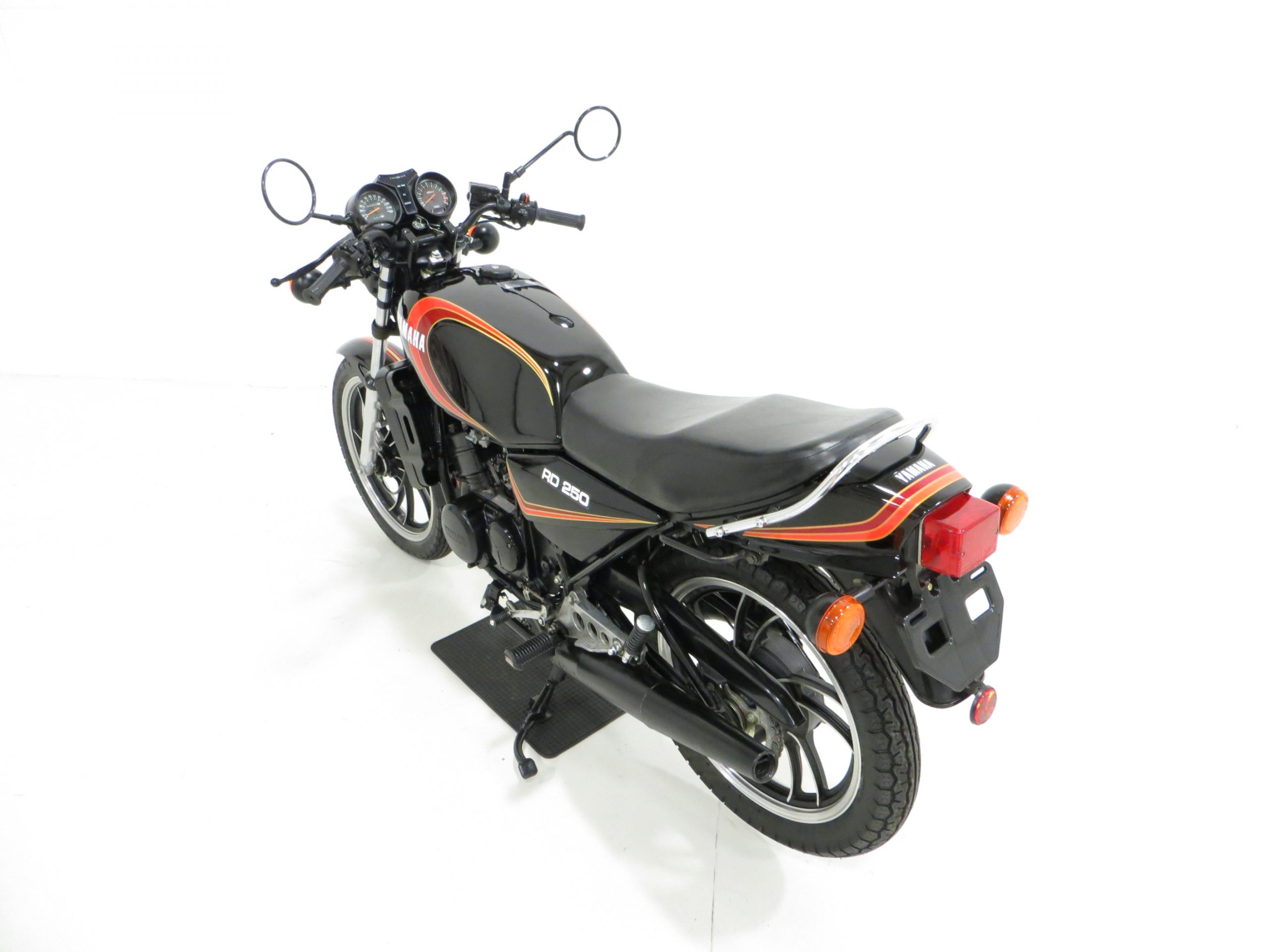 Yamaha RD250LC – KGF